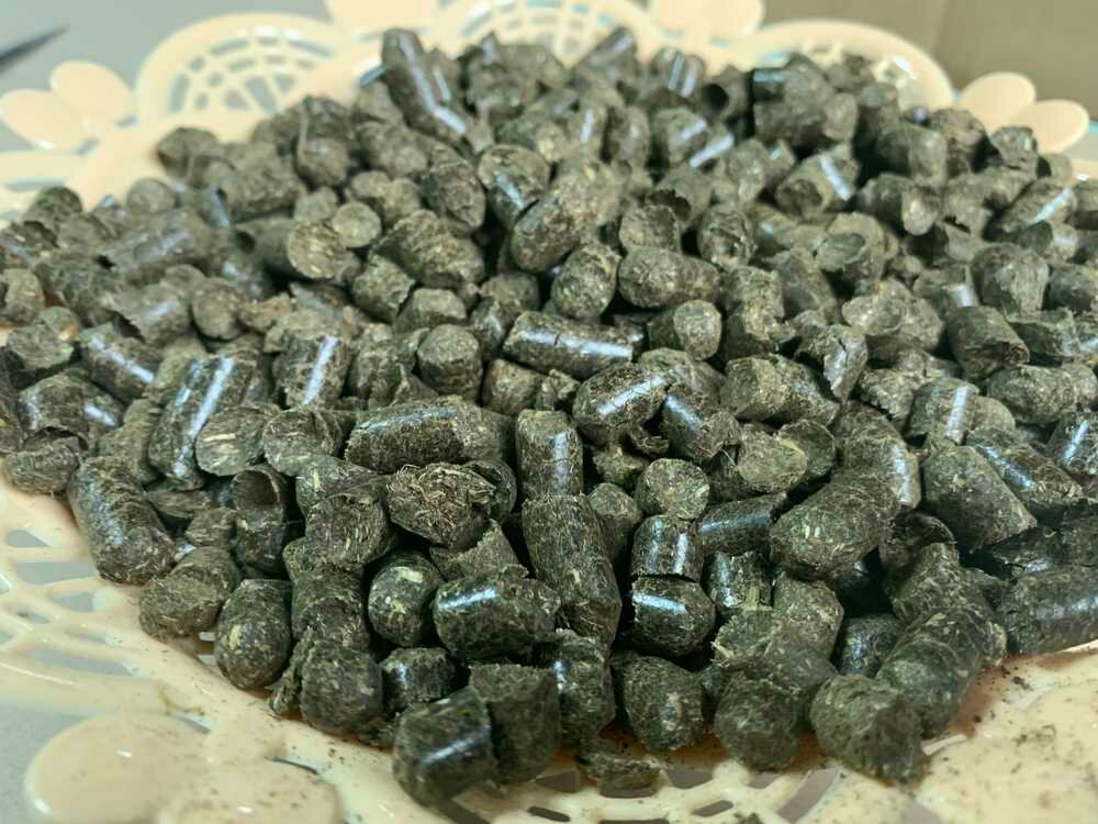 Лакомство для шиншилл, хомяков, морских свинок, дегу, крыс, песчанок ChinZoo сено гранулированное 250 г.