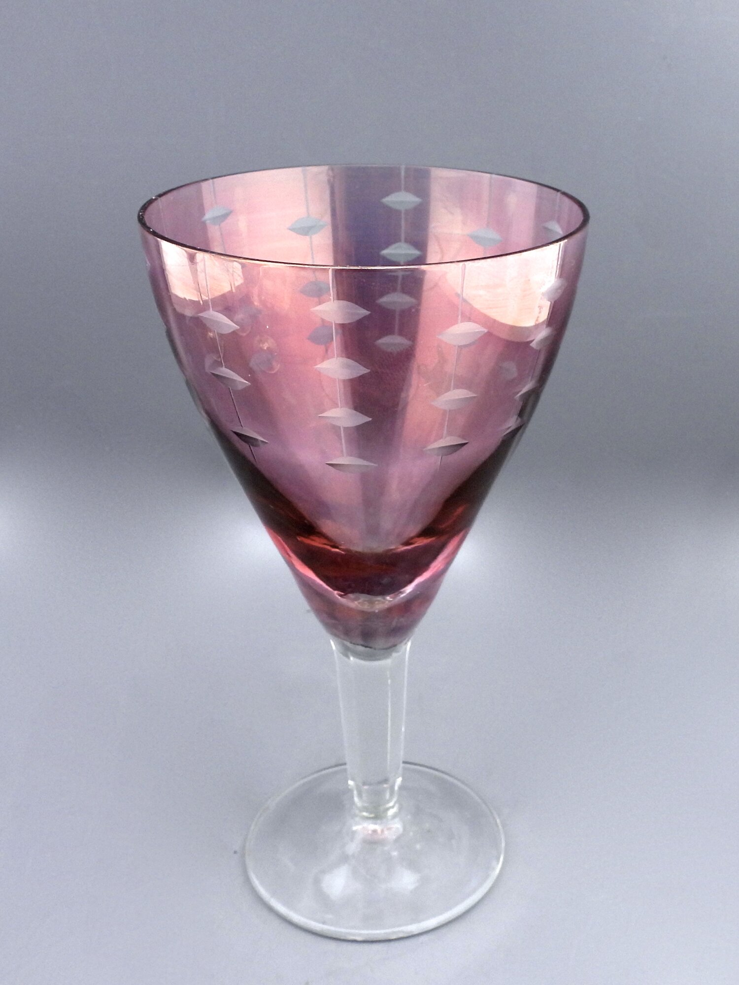 Бокал для вина 180 мл марганцевое хрустальное стекло з-д "Красный гигант" СССР 1960-е гг