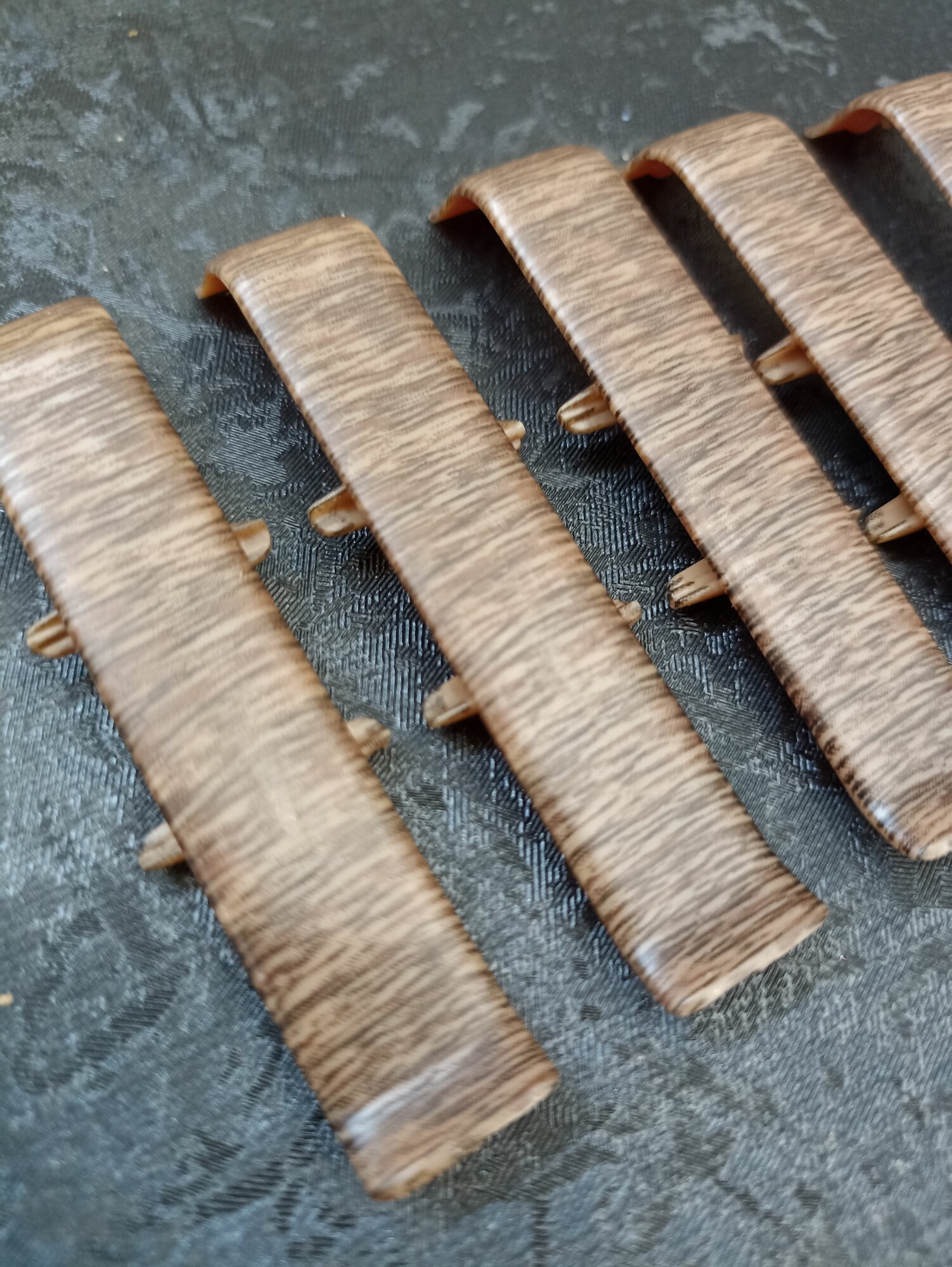 Соединения для плинтуса Deconika, 70 мм, Орех, 13 штук.