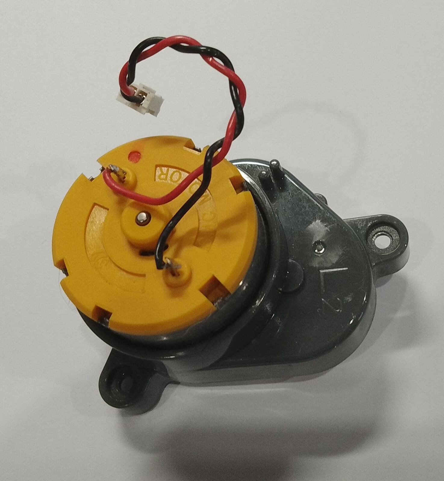 Мотор (Двигатель) боковой щетки левый (L) робота пылесоса Robotic Vacuum Cleaner IILIFE (V5s Pro)