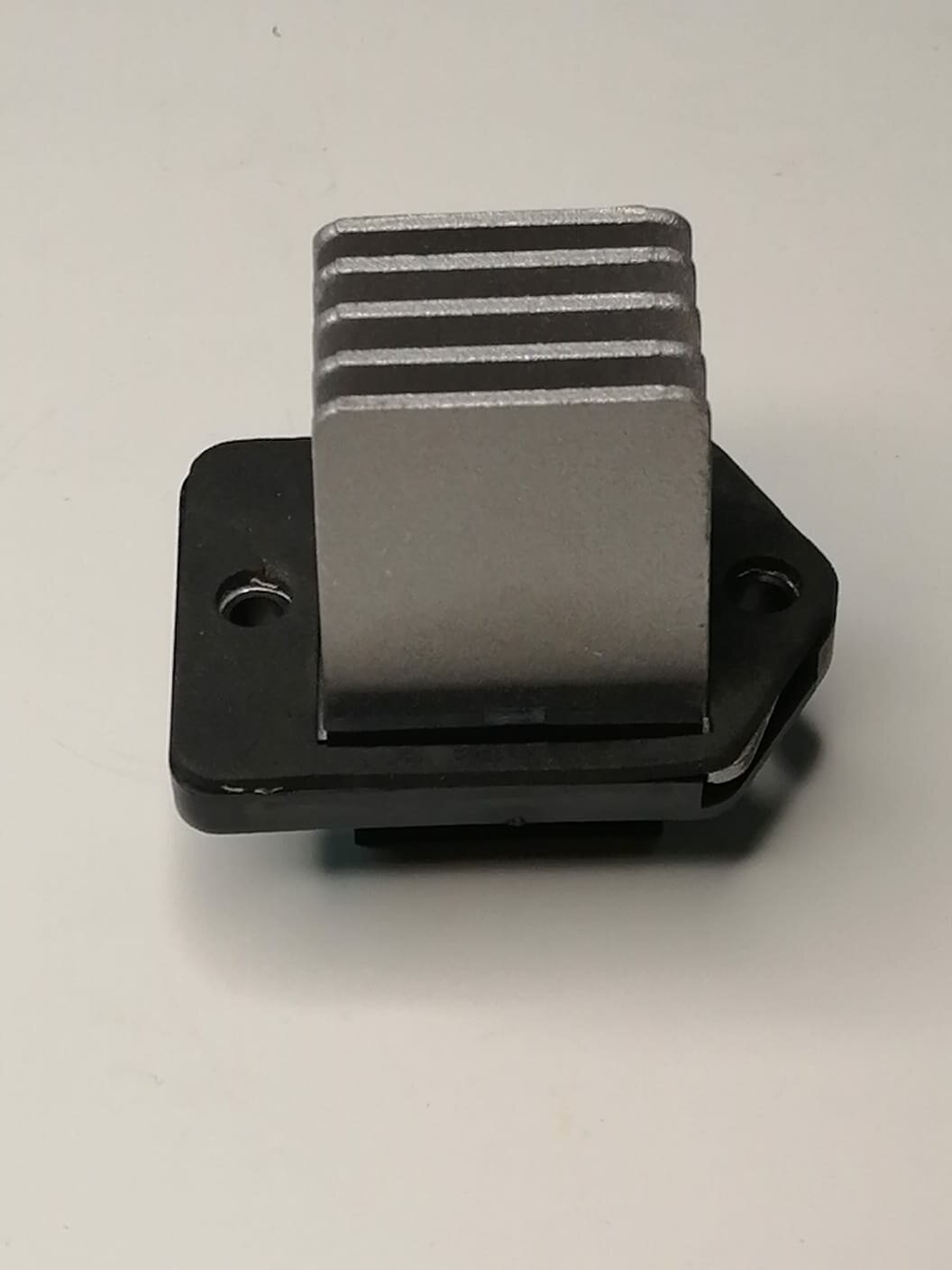 Реостат отопителя нового образца Great Wall Safe [2.2 8V 5MT внедорожник 4X4] 8107200F00