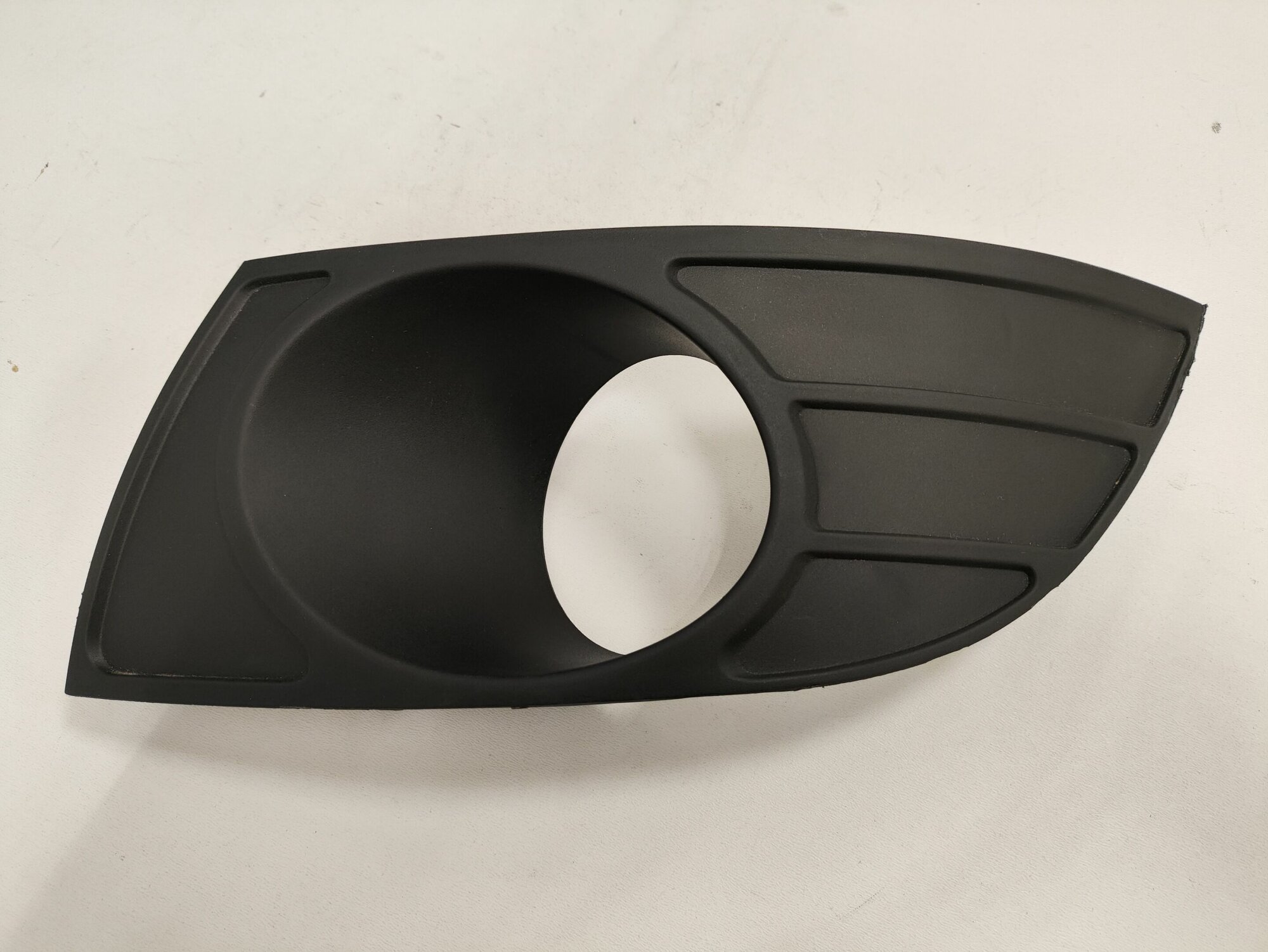 Решетка фары противотуманной левой Lifan Cebrium [1.8 16V 5MT седан] C2803133