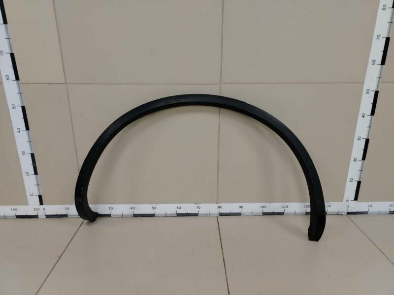 Накладка заднего крыла правого Volkswagen Touareg 7P 2010 кат.номер: 7P6854820B