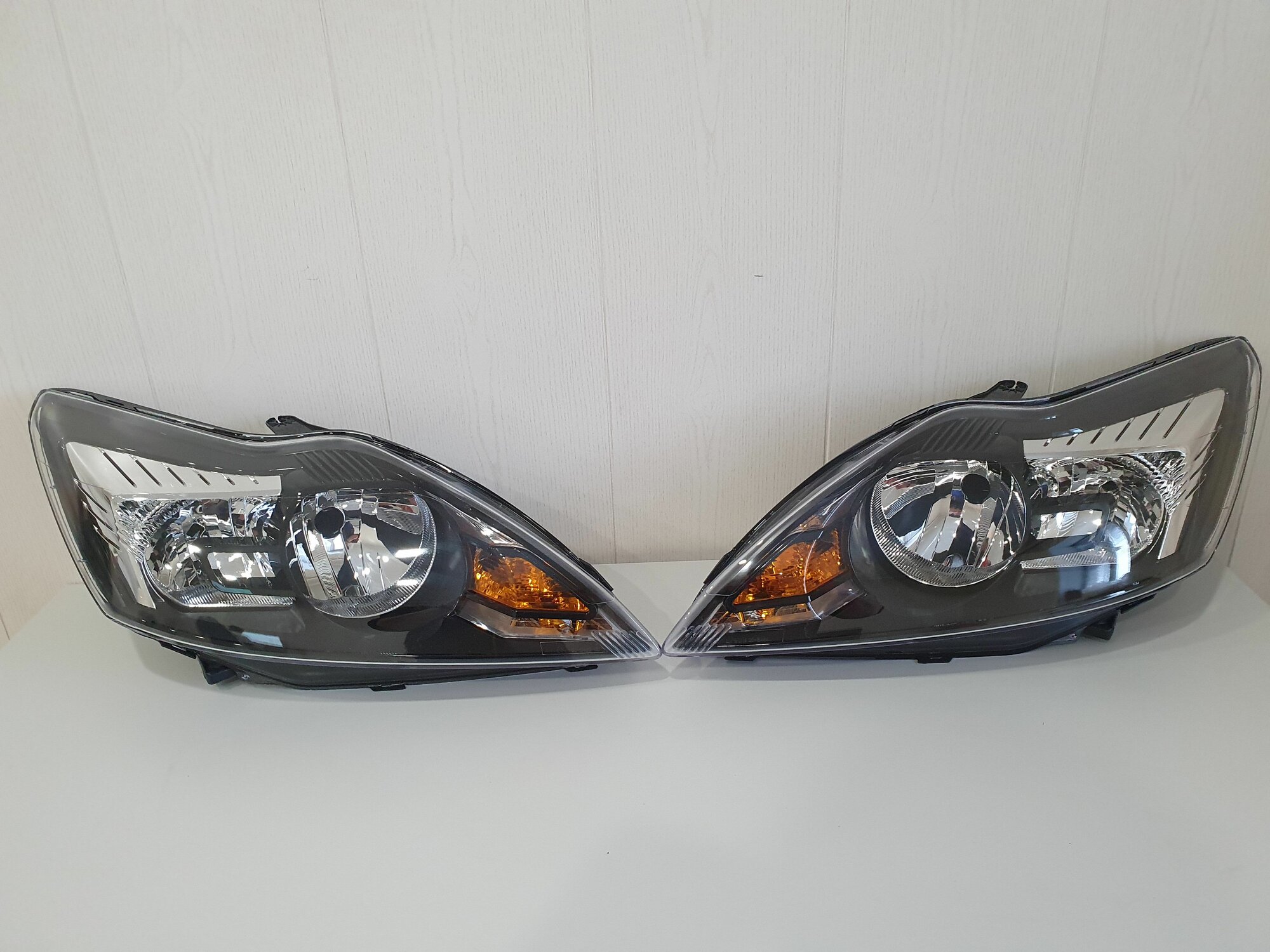 Фары Фокус 2 FORD FOCUS II черные рест с 2008 по 2011 год комплект правая левая.