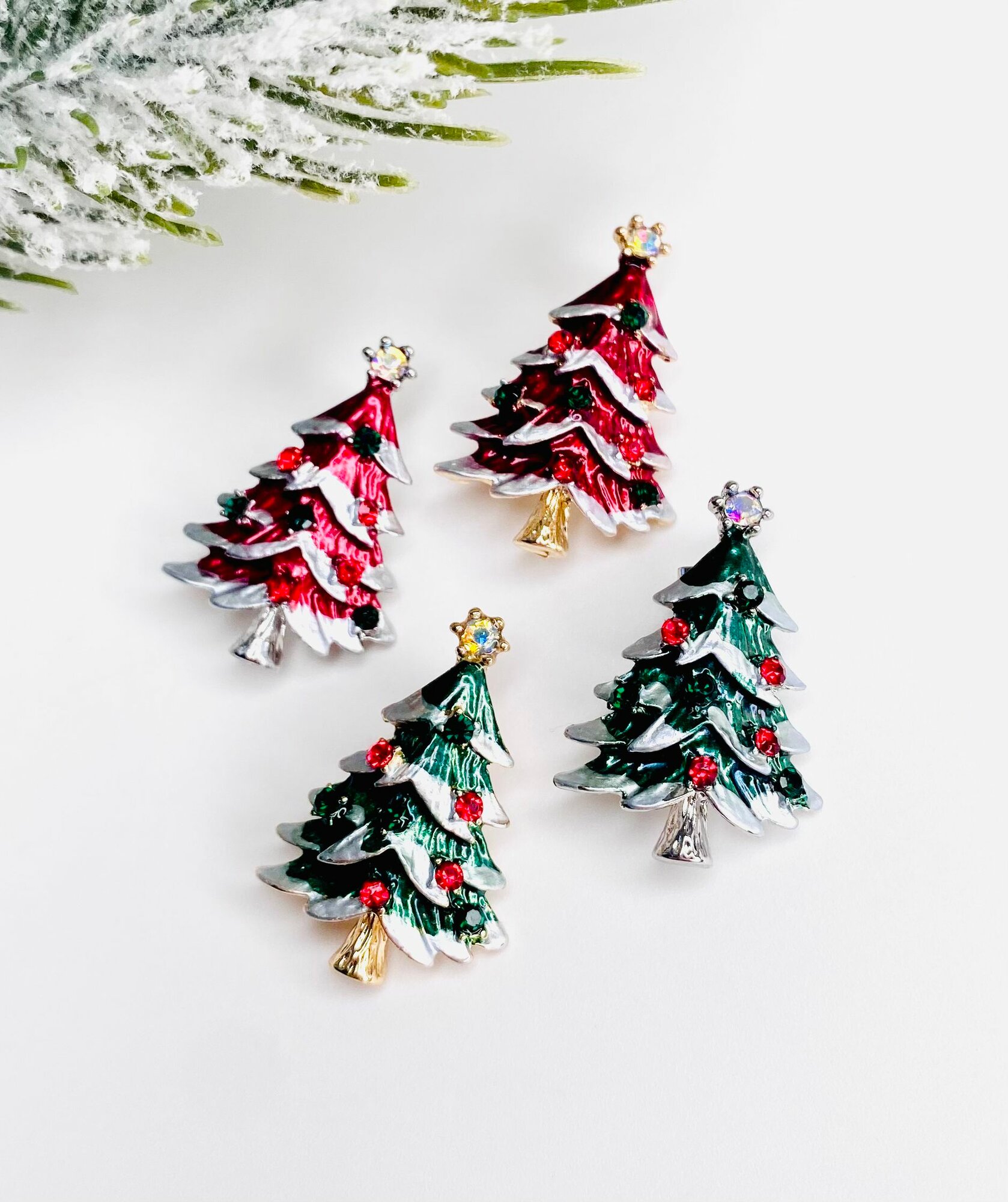 Брошь, искусственный камень