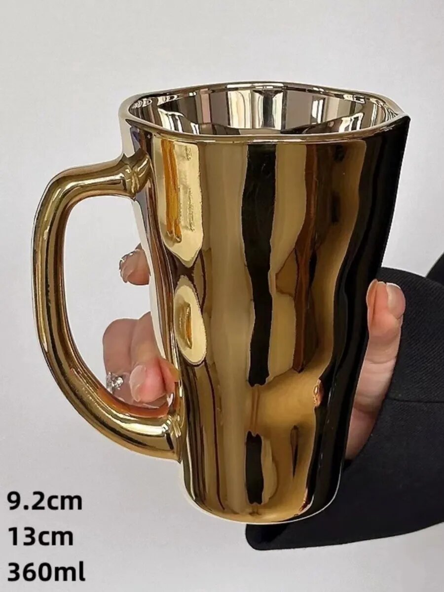 Кофейная чашка золотистая 390 мл стекло