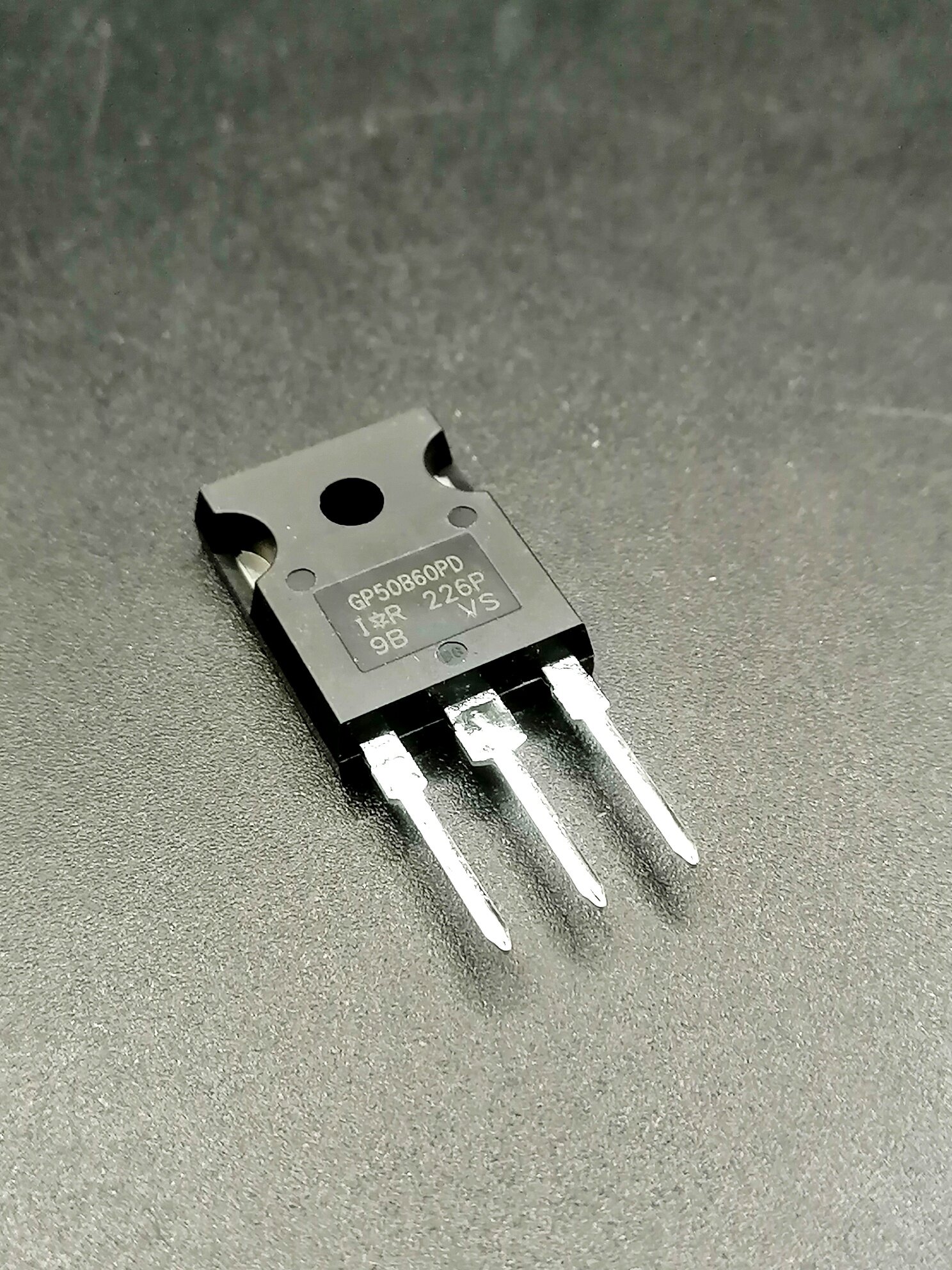 Транзистор IRGP50B60PD IGBT 600V 42A/75A 150W/370W Vce=2V с диодом