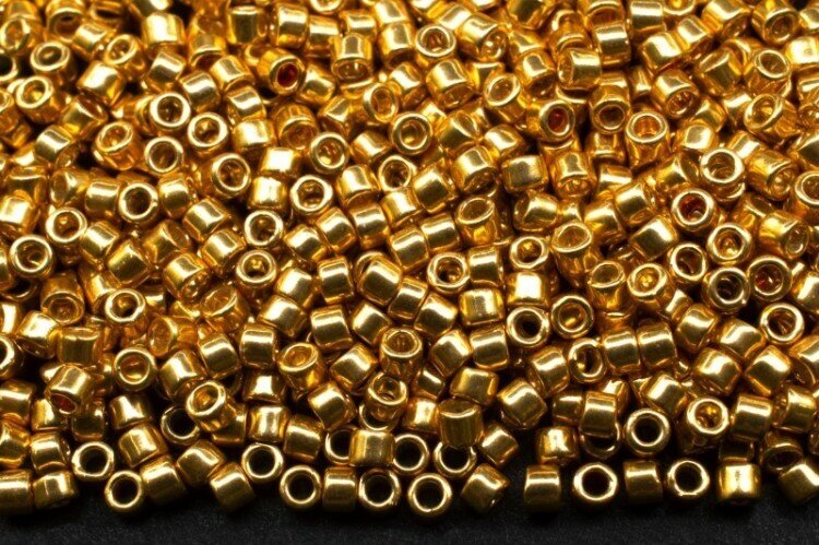 Бисер японский TOHO Treasure цилиндрический 11/0 #0557 звездный свет, гальванизированный, 5 грамм