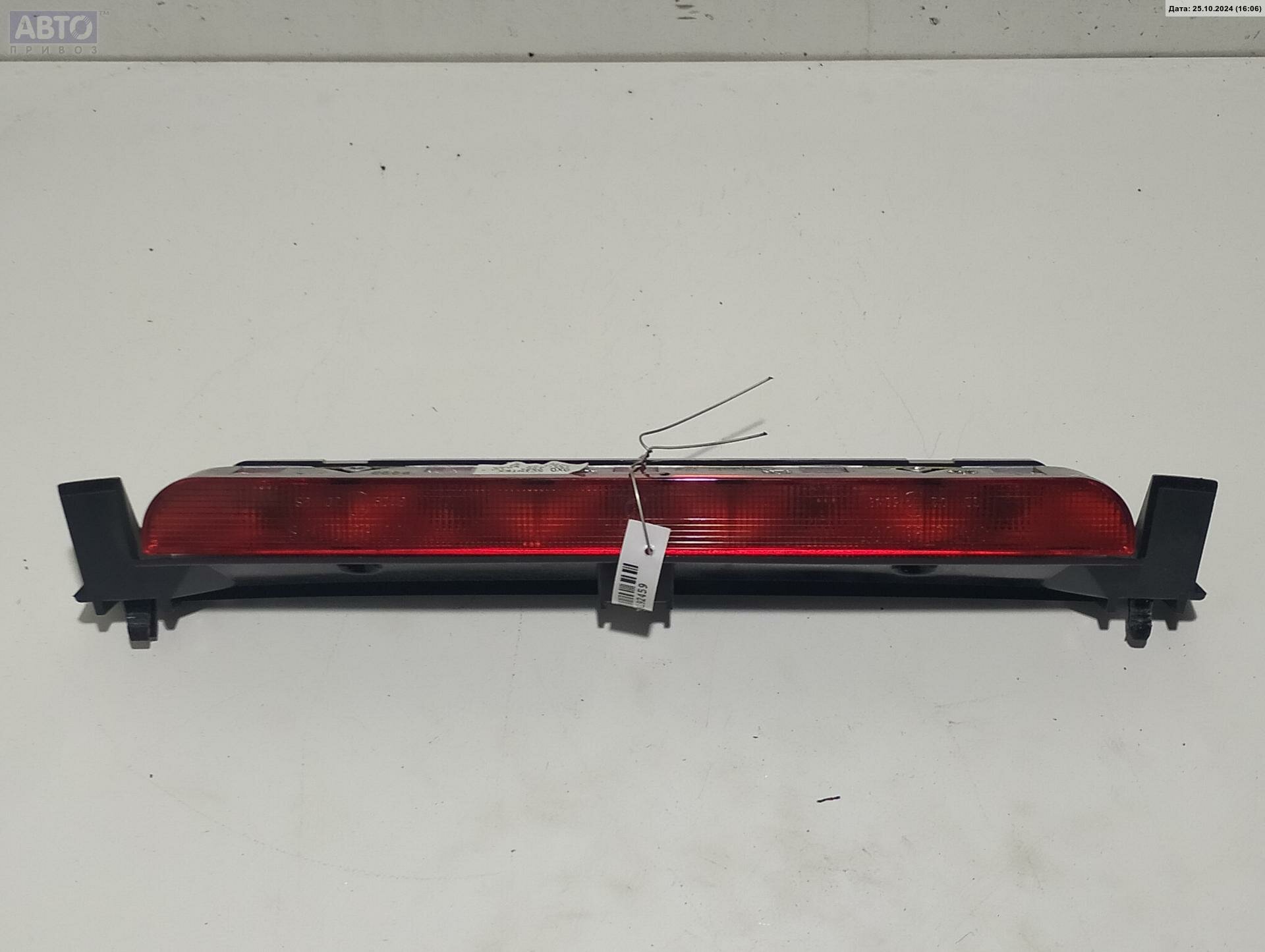 Фонарь стоп-сигнал Peugeot 807