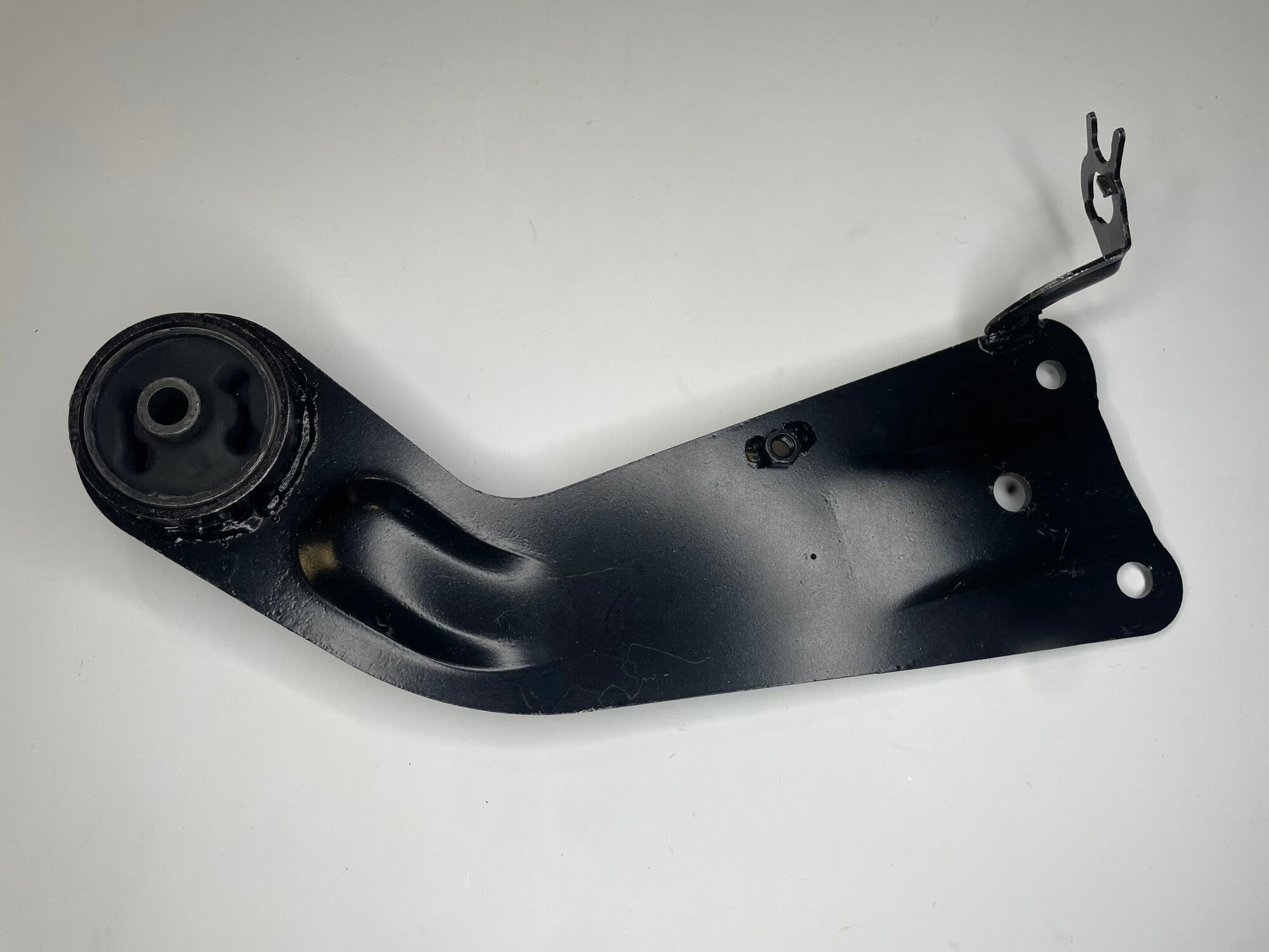 Рычаг задний поперечный левый Chery M11 [1.8 16V 5MT хетчбэк] M112919310