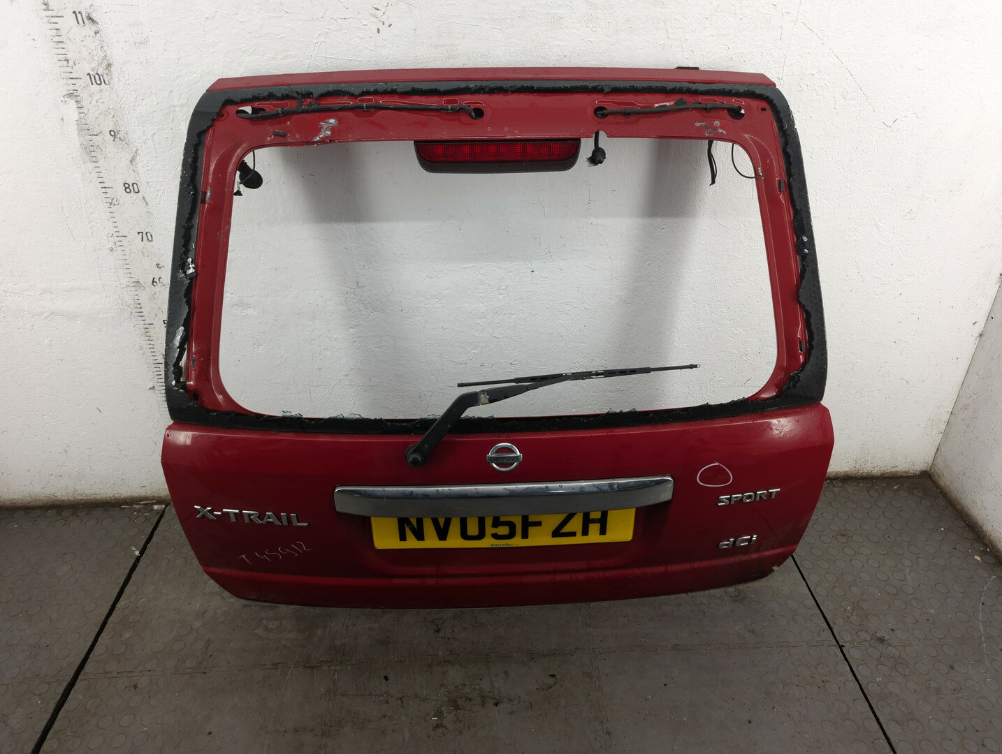 Крышка (дверь) багажника Nissan X-Trail (T30) Б/У