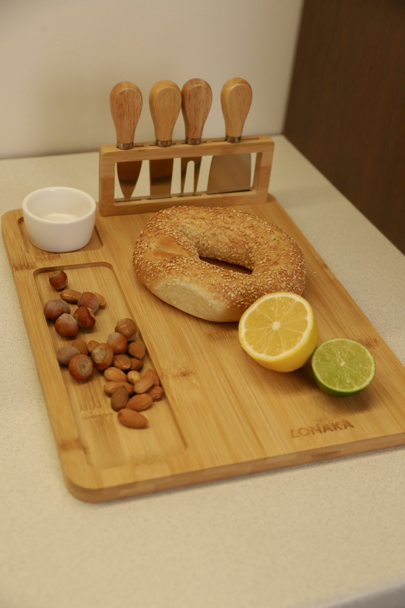 Доска для сыра и фруктов бамбуковая с приборами, доска разделочная