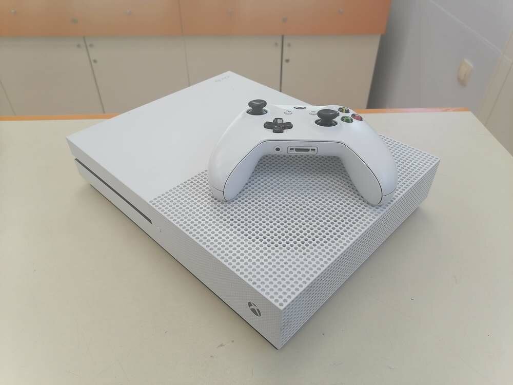 Игровая приставка Microsoft Xbox One S 1 TB (без игр), белый , Б/У, Уценка