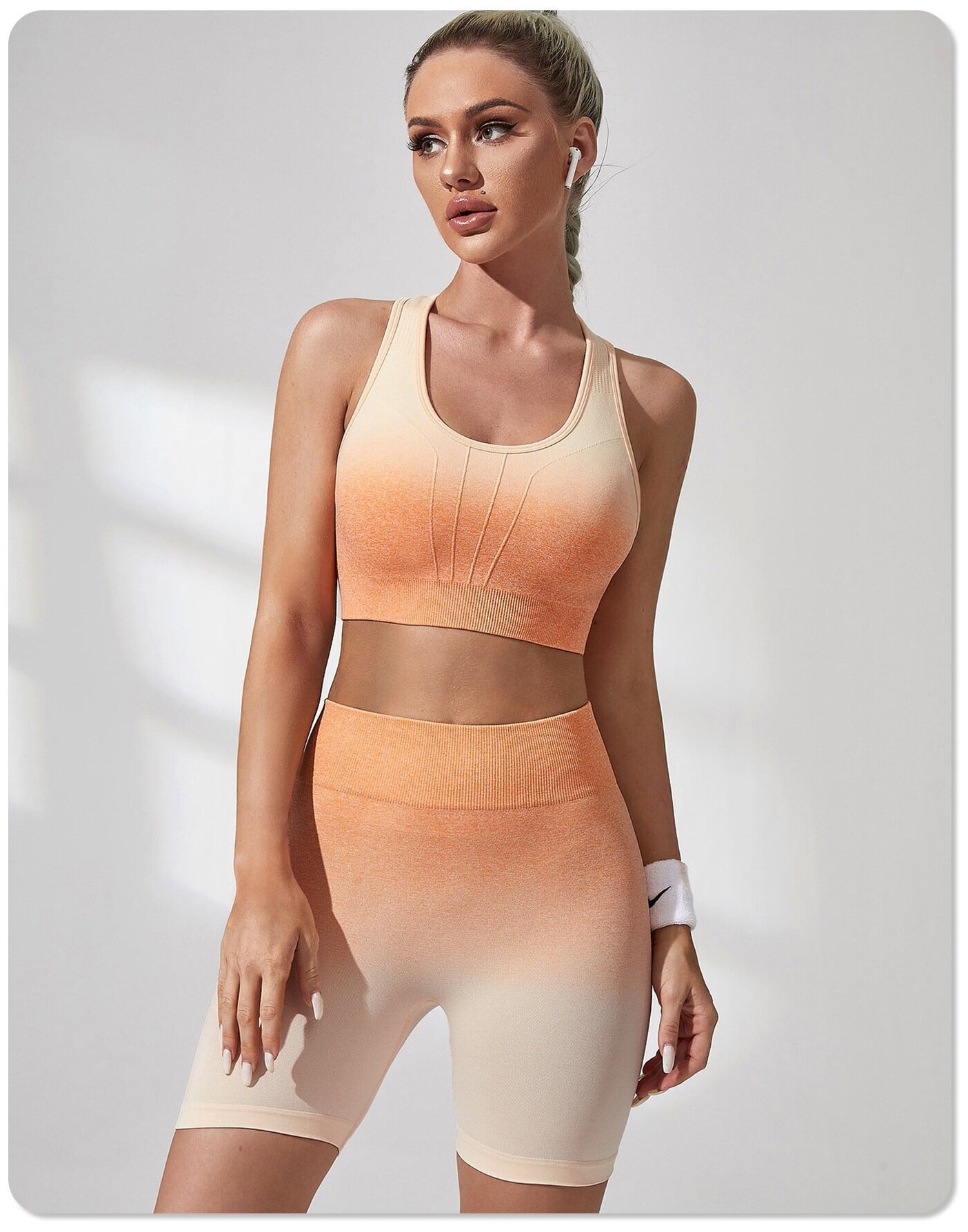 Костюм спортивный