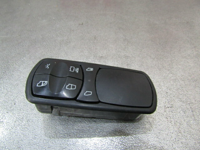 Блок комфорта правый Мерседес Actros / Есть скол!!!