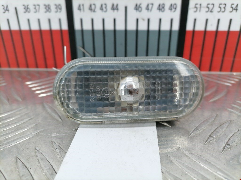 Повторитель указателя поворота левый Ford Galaxy 1 3B0949117B арт. 2011111