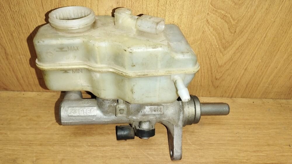 Цилиндр тормозной главный VW Polo Rapid