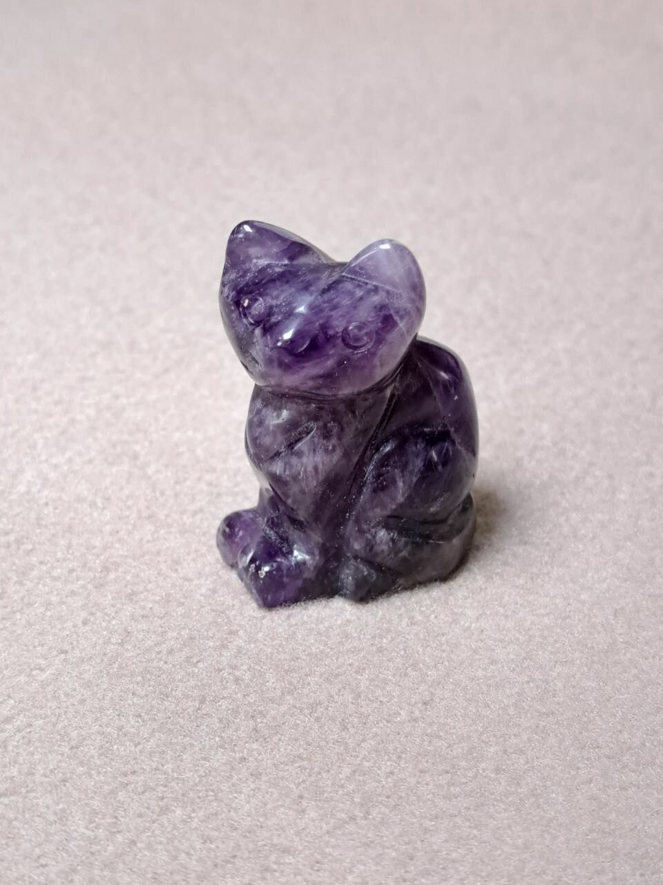 Статуэтка оберег и талисман эксклюзивная кошечка из натурального камня Аметист