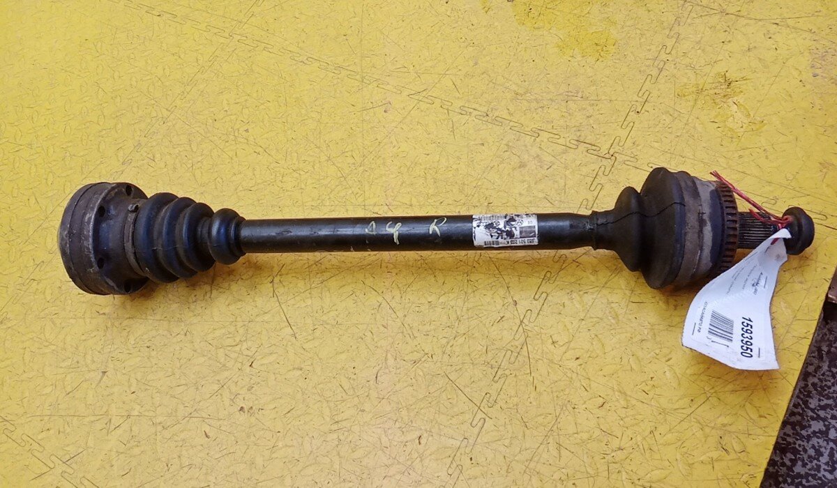 Полуось задняя A4 (B6) Audi 8E0501203K