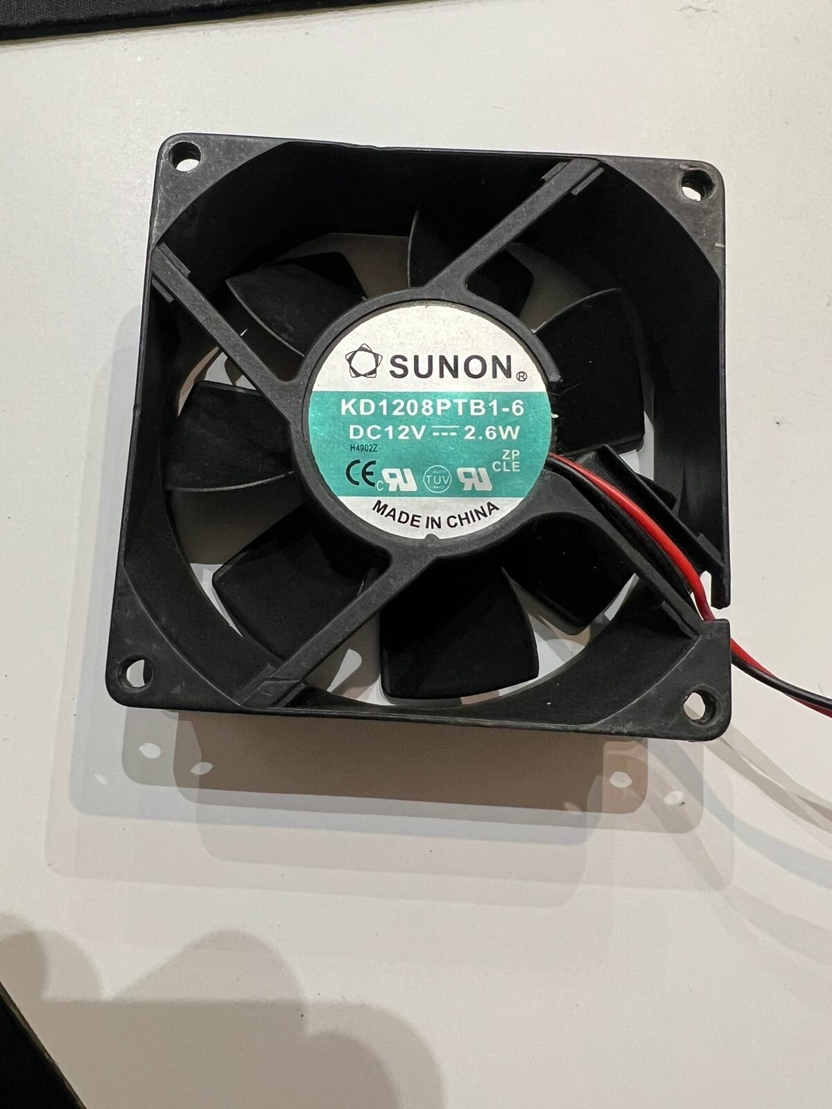 Вентилятор Sunon KD1208PTB1-6 12V 2.6W 80x80x25mm 2pin