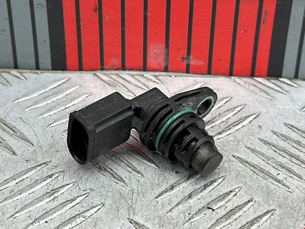 Датчик распредвала Volkswagen Tiguan 1 030907601E арт. 2259416