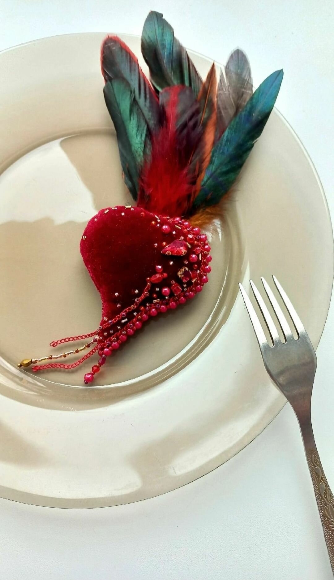 Брошь, металл, бисер, стразы