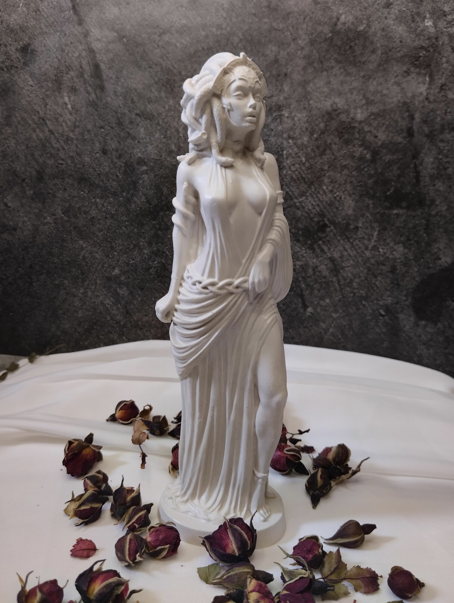 Статуэтка из гипса коллекционная "Медуза Горгона", 17см, белый глянец