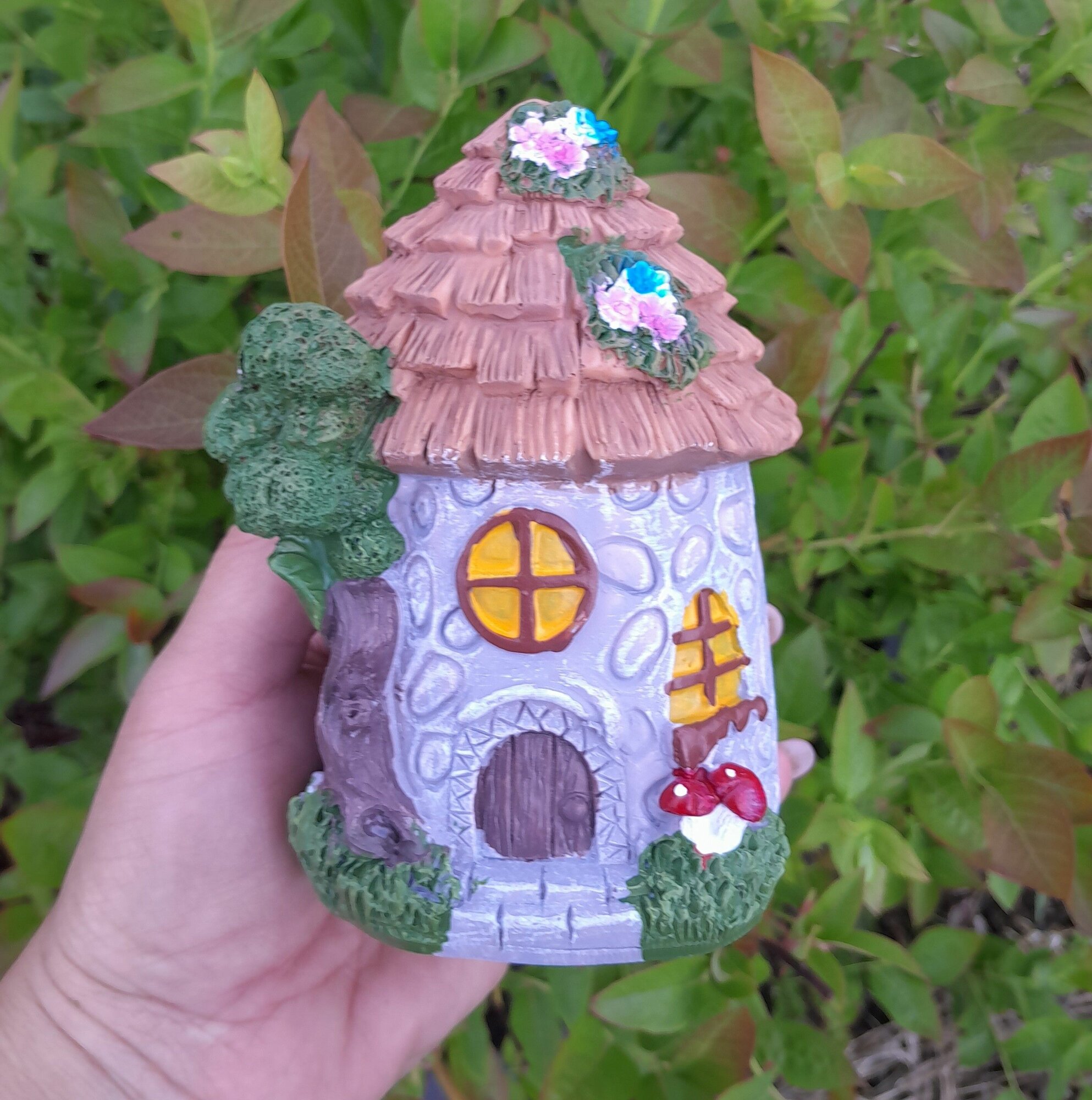 Домик садовая фигурка