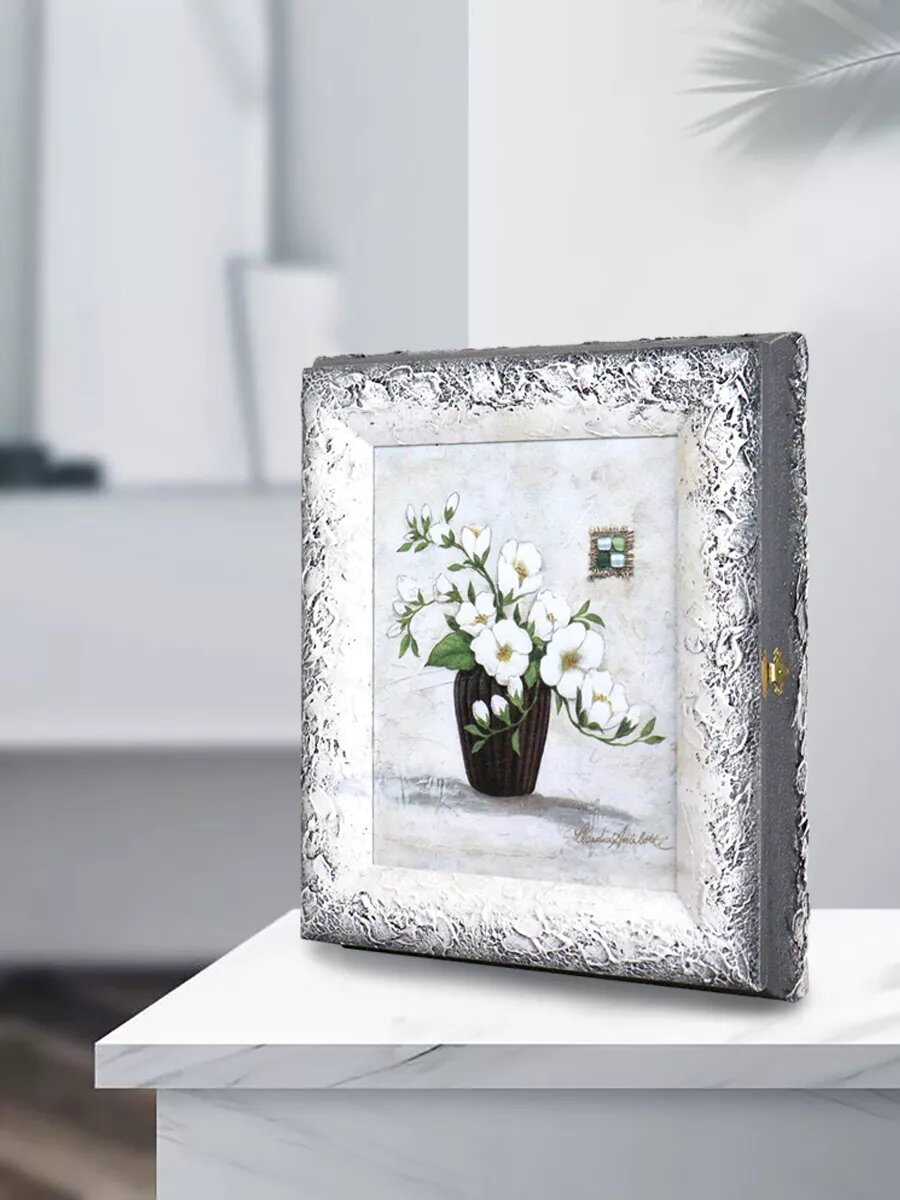 Ключница для прихожей дерево цветы в вазе белая