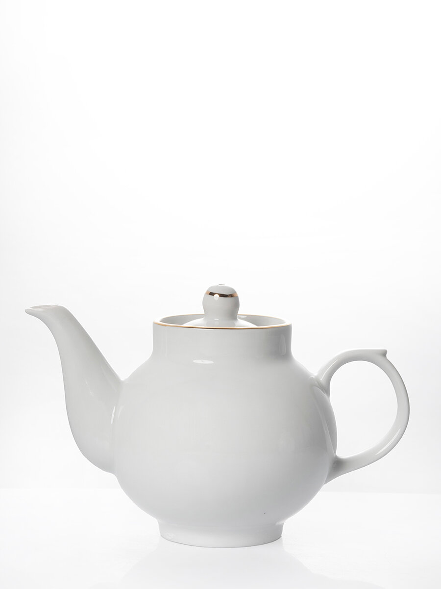 Чайник заварочный фарфоровый, объем 700 мл, Дулевский фарфоровый завод, ф. Рубин отводка золотом