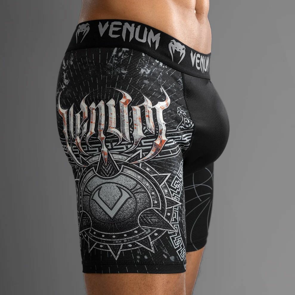 Шорты спортивные