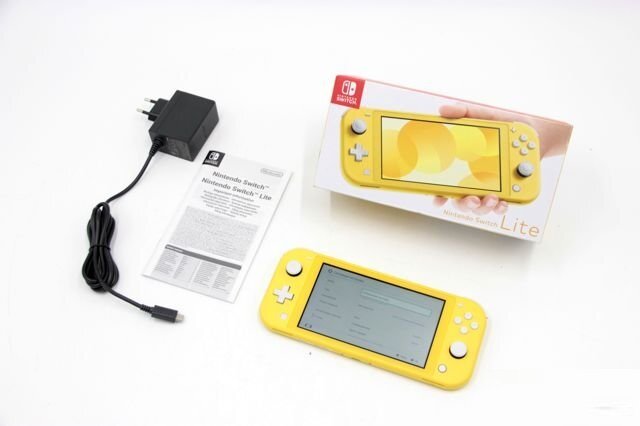Игровая приставка Nintendo Switch Lite Yellow В коробке