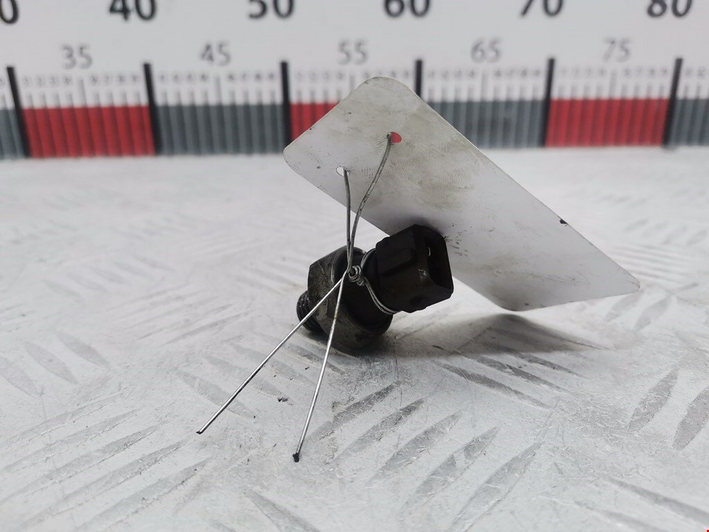 Датчик давления масла BMW 1-Series (E81/E82/E87/E88) 12618611273 арт. 2059883