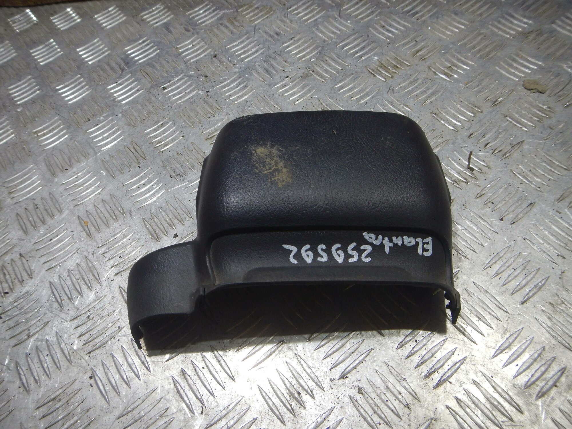 Б/У Кожух рулевой колонки верхний, Hyundai (Хендэ)-ELANTRA (00-05) HYUNDAI ELANTRA (00-05) Царапины. 259592 Hyundai-KIA ...