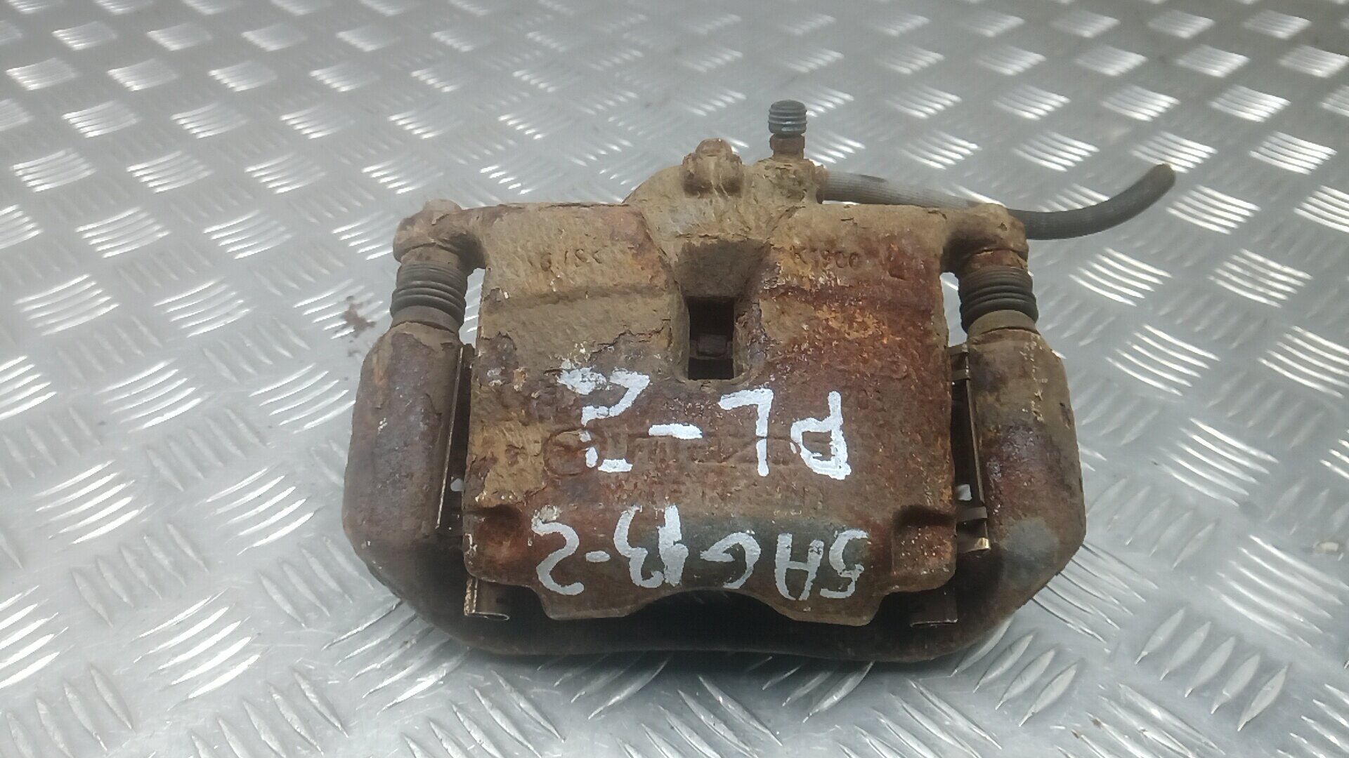 Суппорт тормозной передний левый MAZDA 3 BM