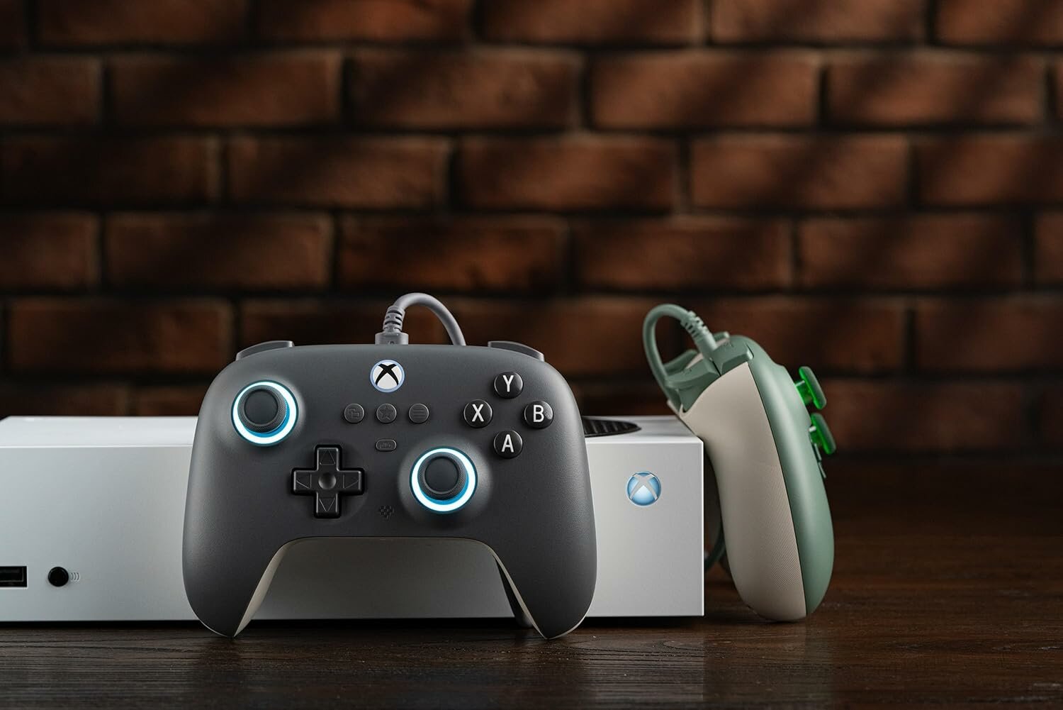 Геймпад Ultimate C для Xbox/PC от 8BitDo с датчиками на эффекте Холла — фото 1