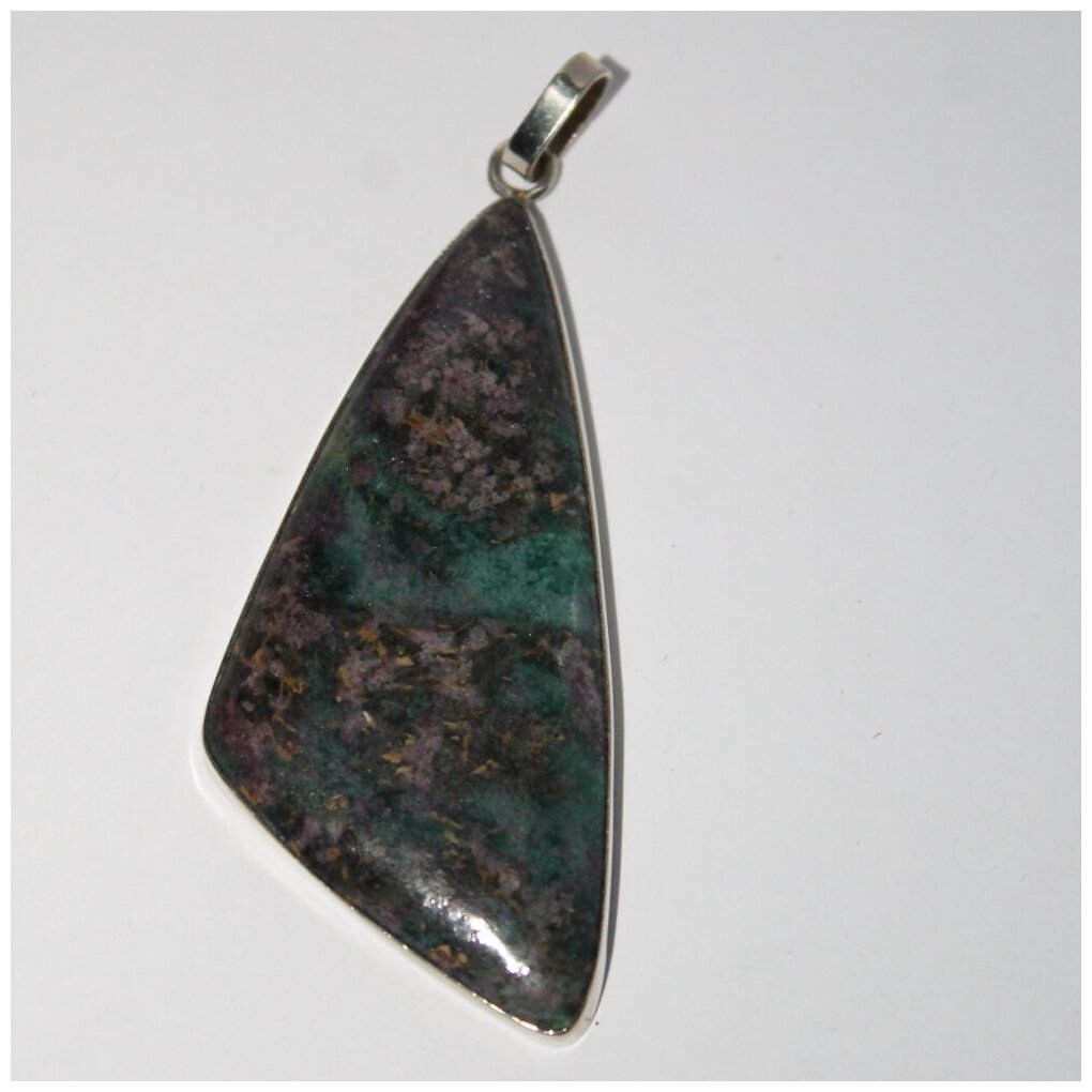 Подвеска, корунд