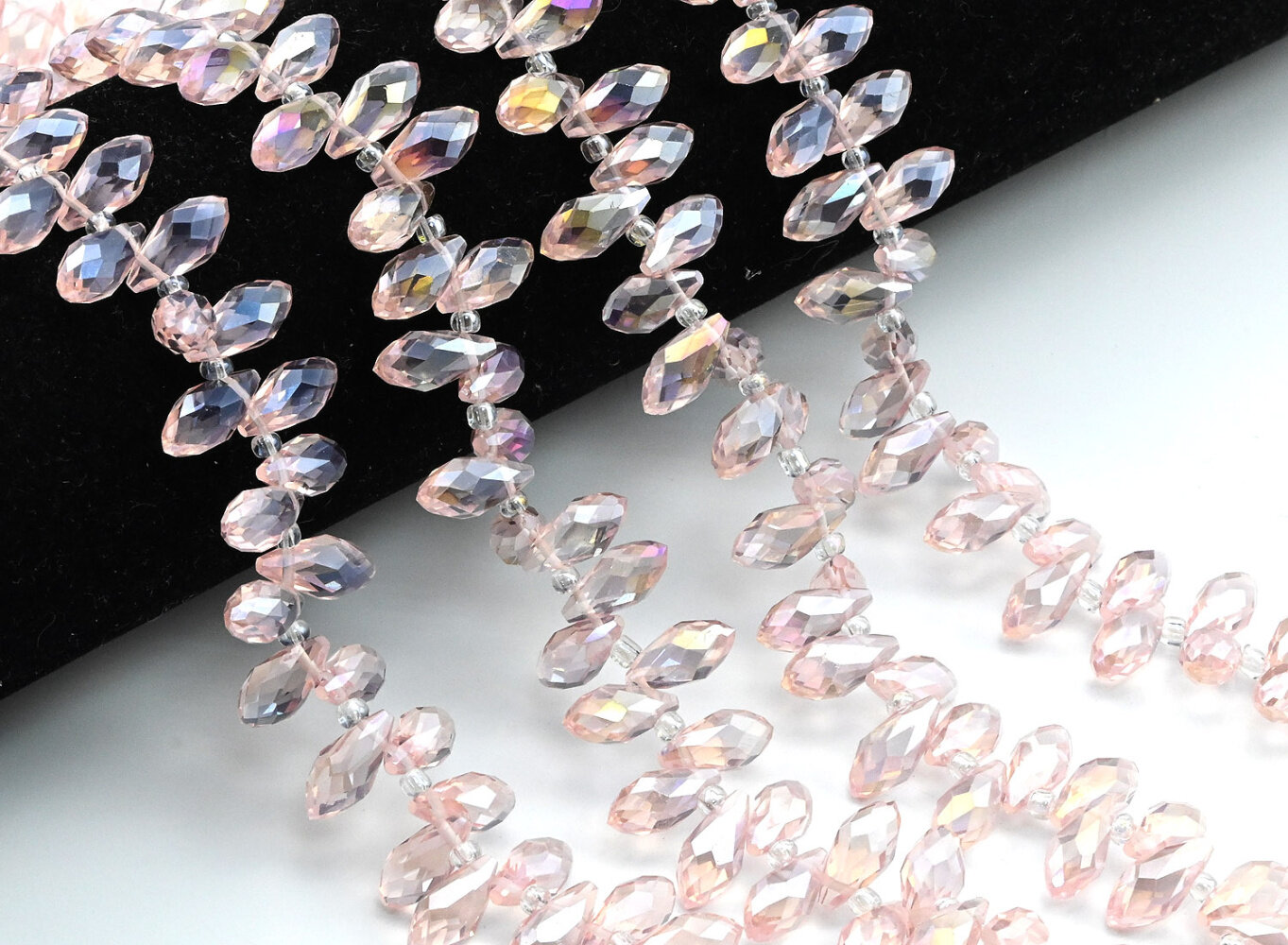 Бусины из циркона капля гр.12*6мм цв. розовый, 43см, 93 бусины .