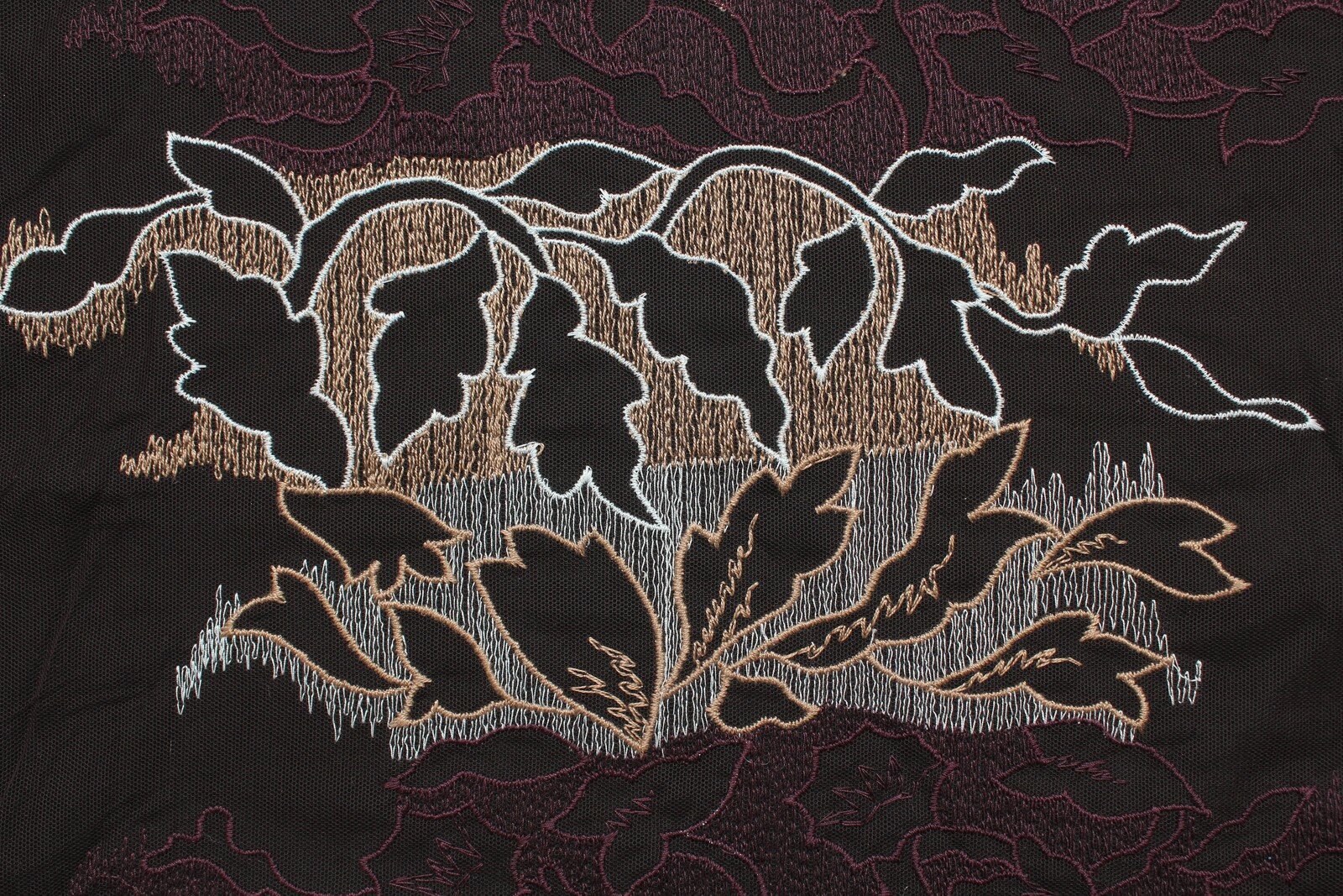 Ткань Креп чёрный с вышивкой по сливовой сетке с каймой, ш142см, 0,5 м