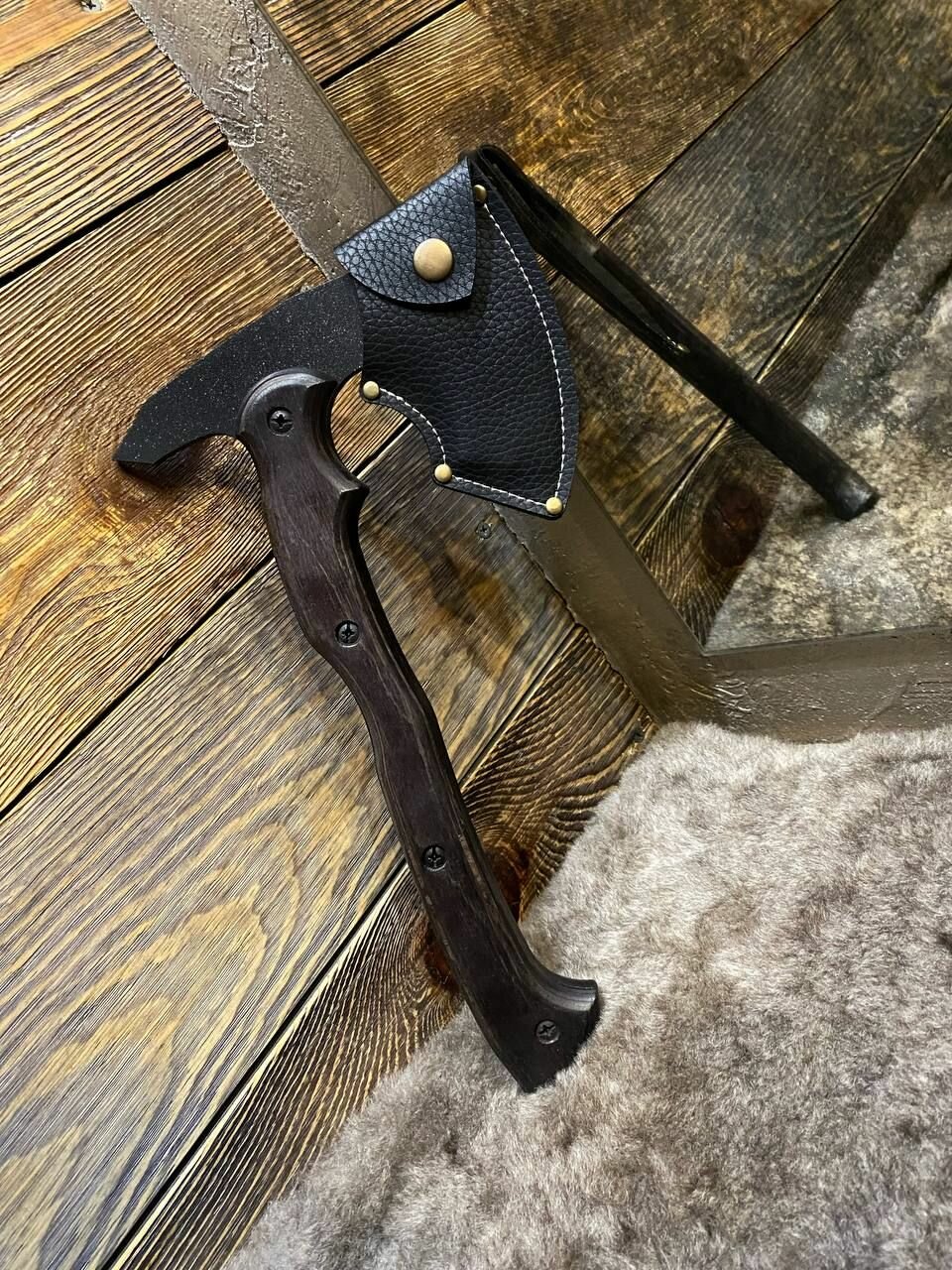 Топор Крот с чехлом из эко-кожи