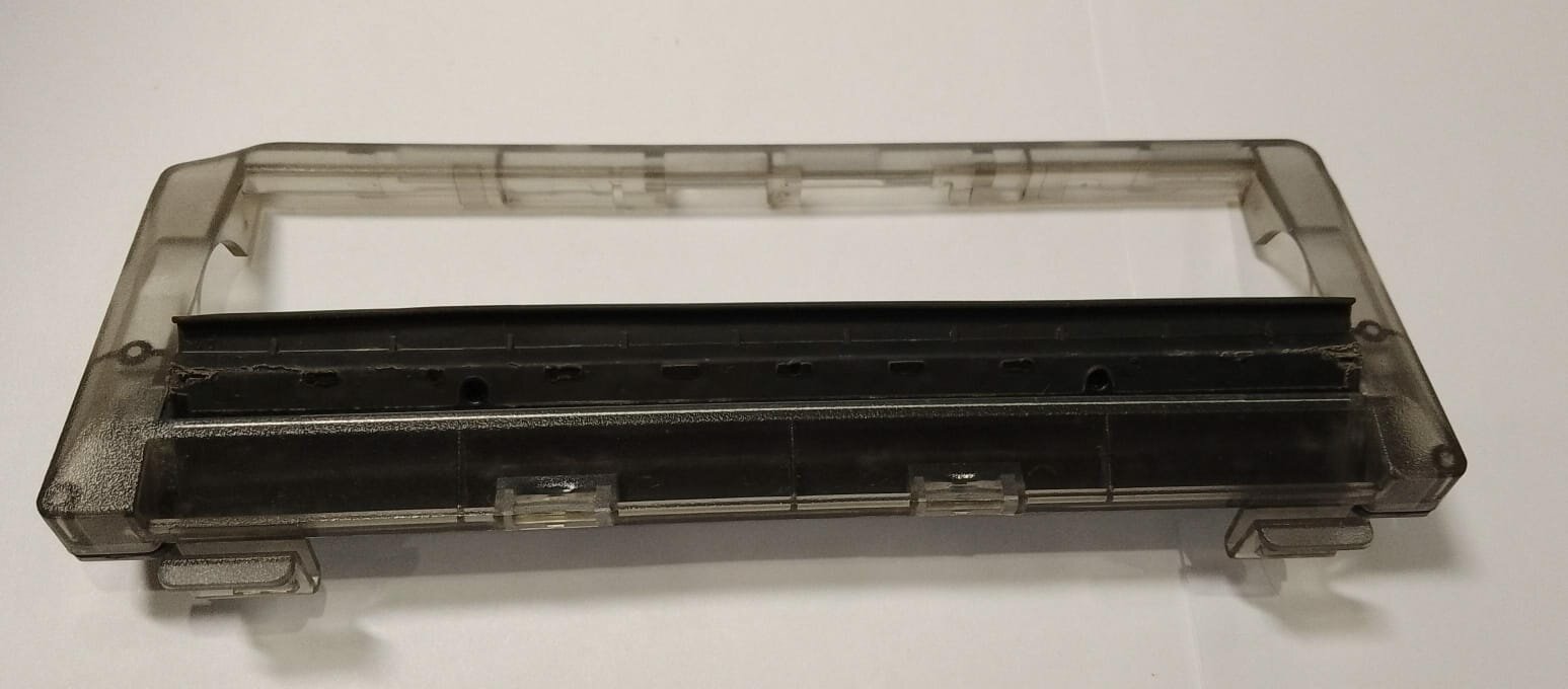 Крышка центральной щетки (турбо щетки) робота пылесоса DEEBOT DM88