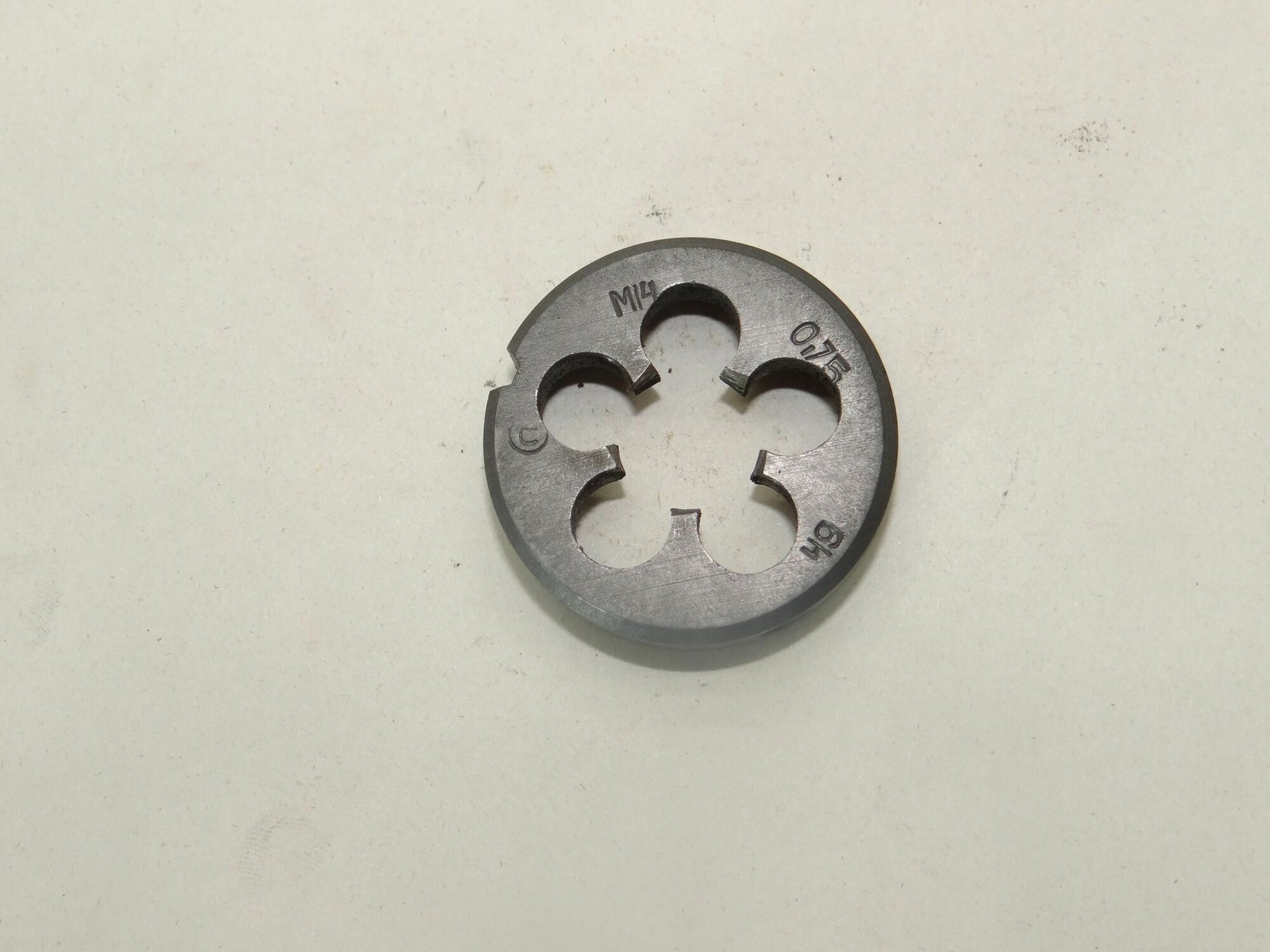 Плашка М14х0,75 6h d 38мм