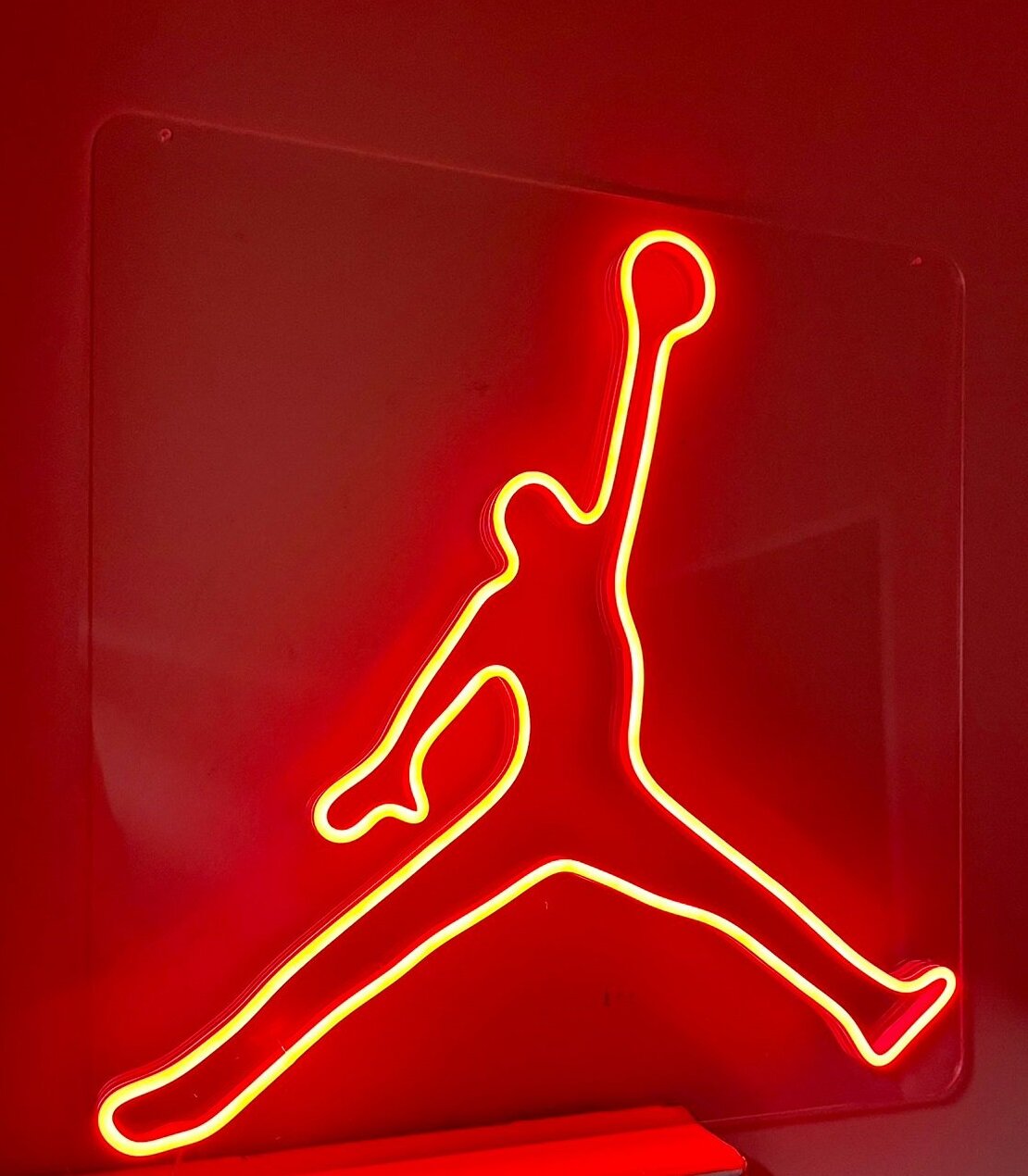 Неоновая вывеска PJ Neon Найк Джордан 43х43 см Неоновый светильник/Ночник красный