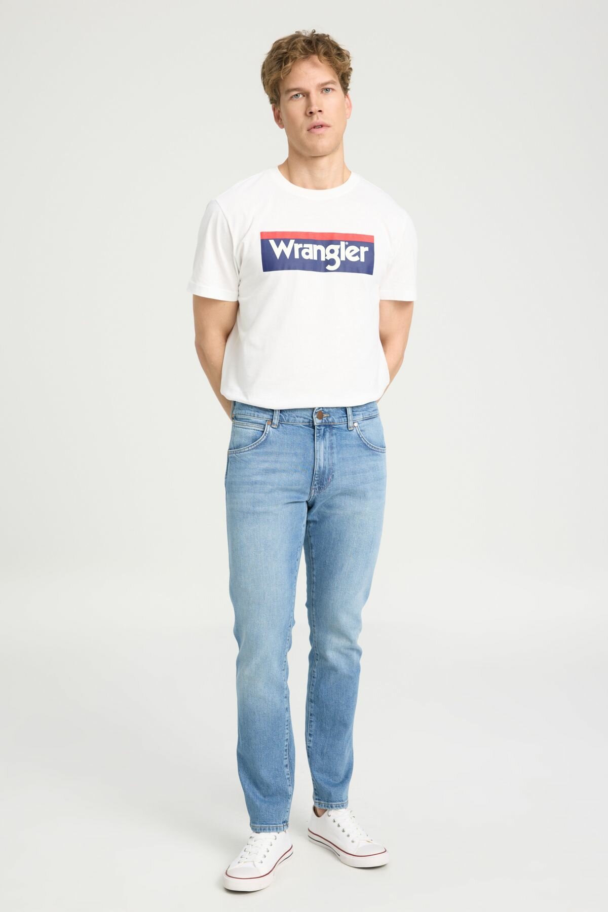 Джинсы зауженные 