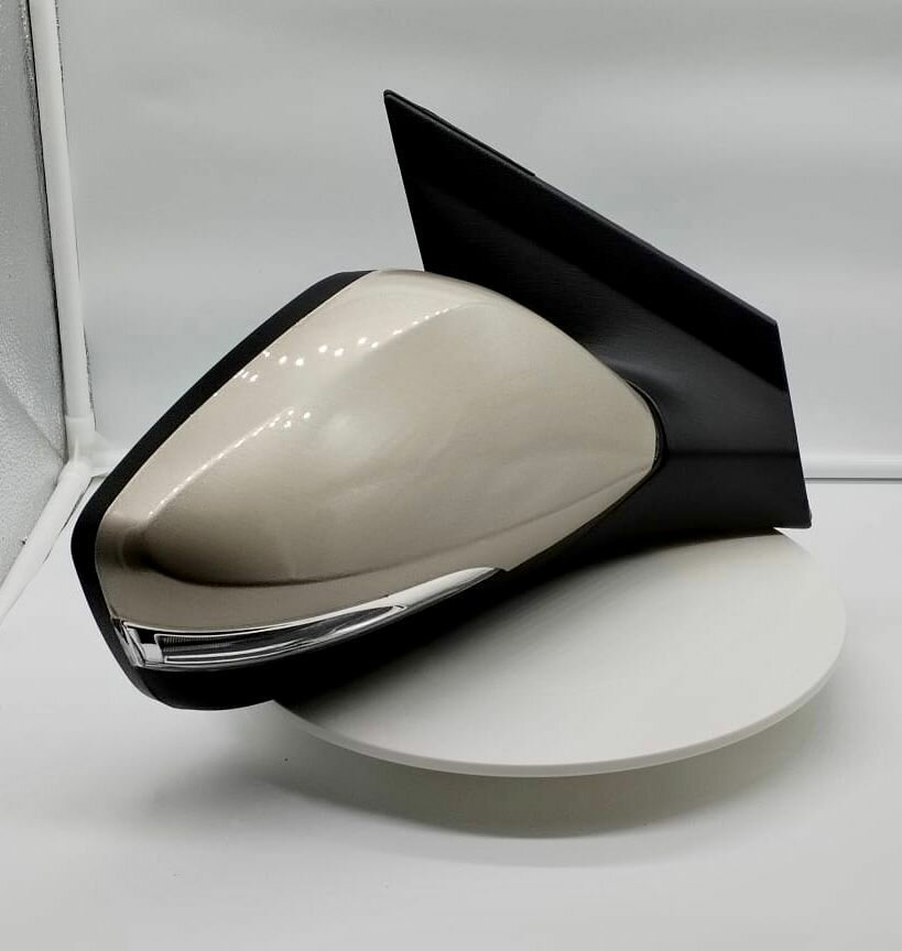 Hyundai Solaris бежевое(UBS) правое 6-контактное электрическое с подогревом и повторителем ( Хендай Солярис ) 2011-2017