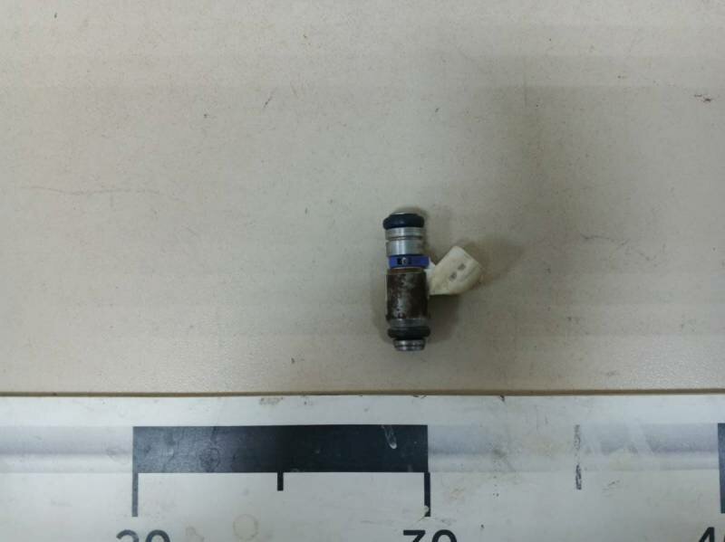 Форсунка инжекторная электрическая Volkswagen Golf 6 5K 2009-2013 кат.номер: 036906031AH