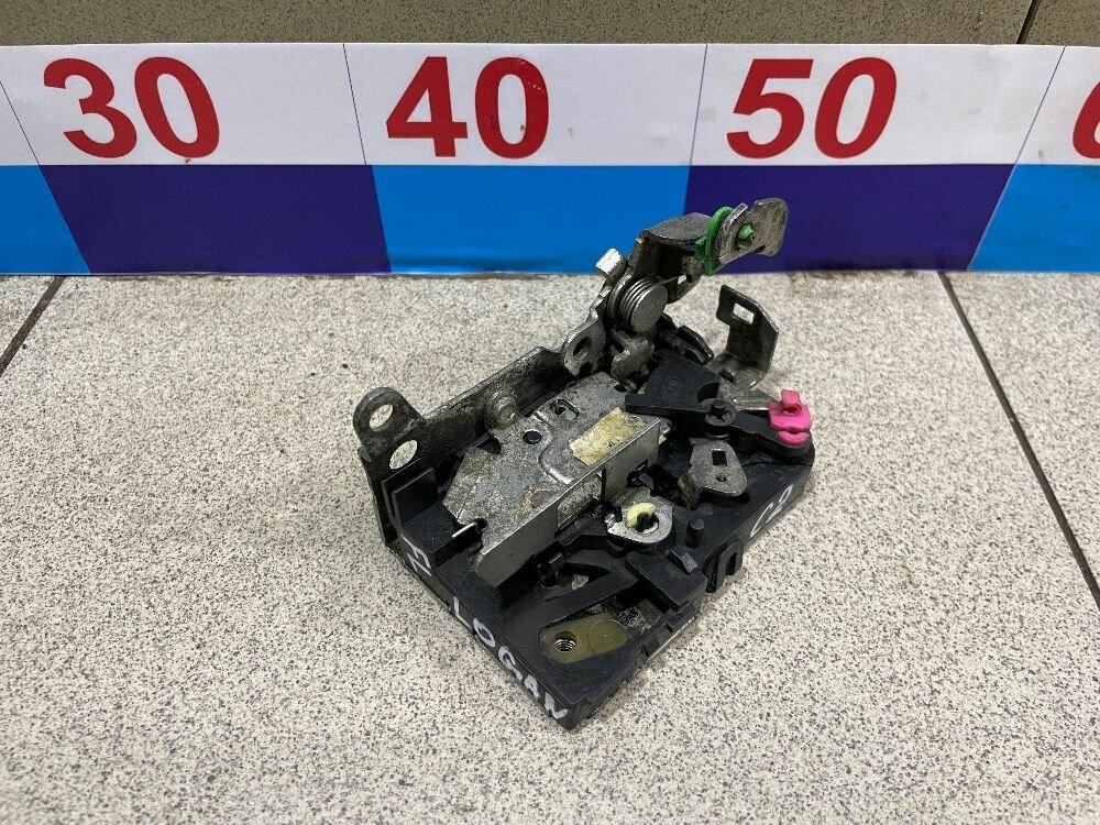 Замок двери передней левой Renault Logan I рестайлинг (2009—2015) 8200928467