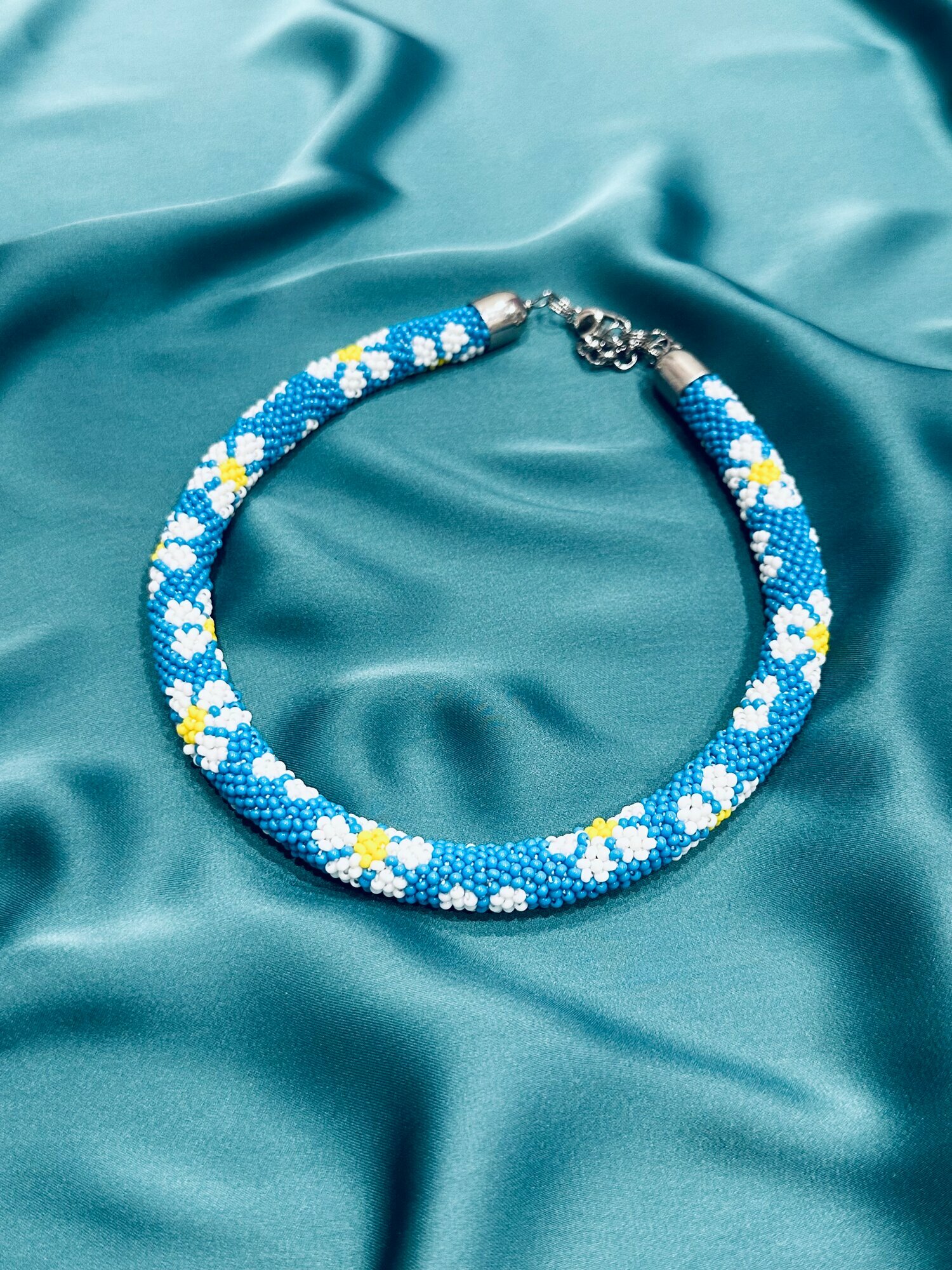 Колье, бисер