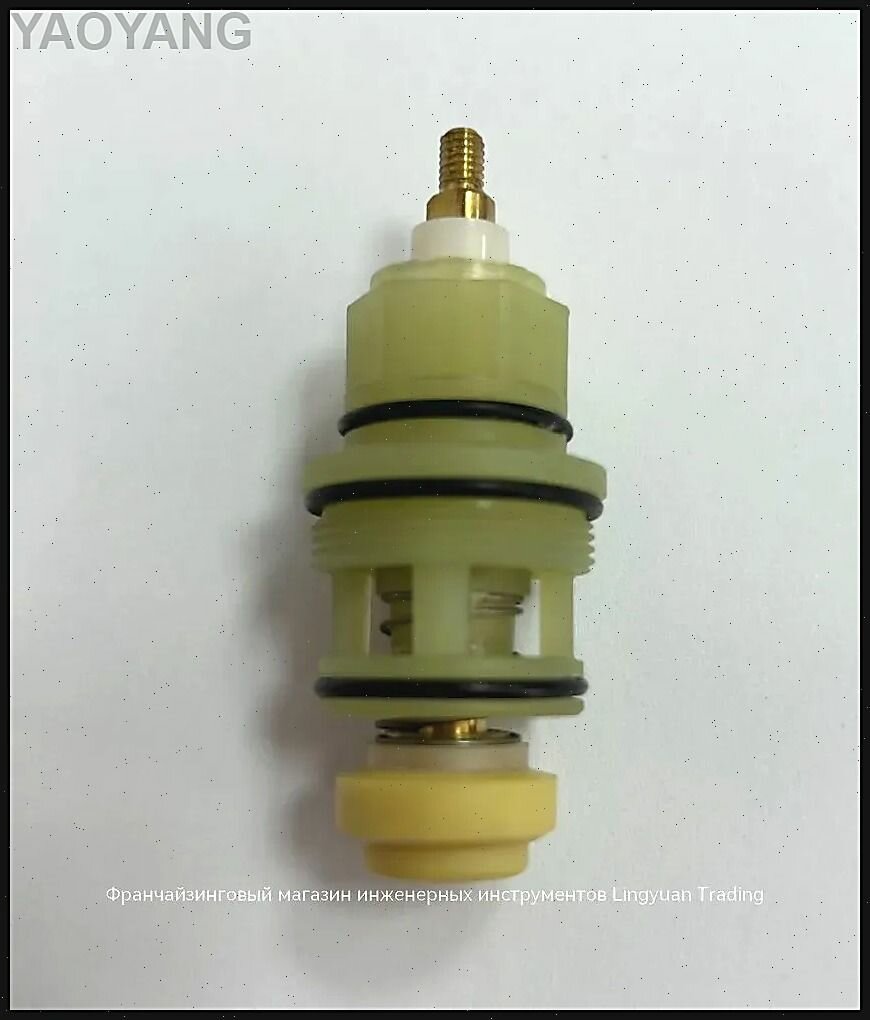 Дивертор для ванны и душа вытяжной черный пластик латунь резина 67 мм Германия