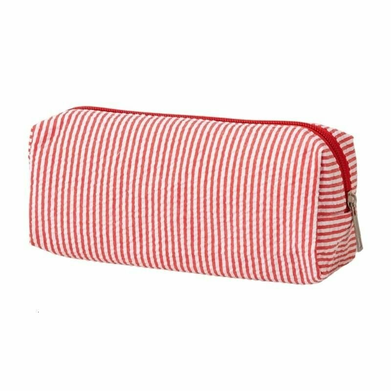 Полосатый пенал, Красные полосы